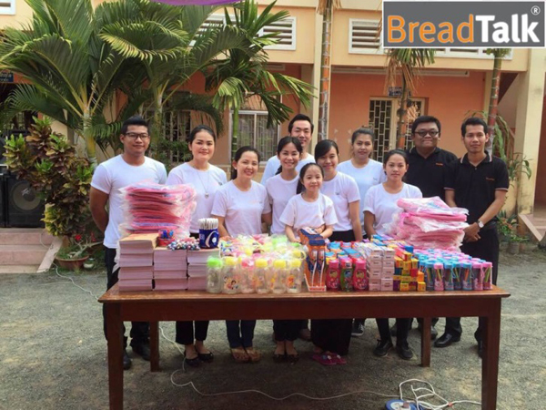 BreadTalk ផ្តល់អំណោយនិងភាពរីករាយដល់កុមារ ៥០នាក់នៅអង្គការ Afesip ក្នុងថ្ងៃ៨មីនា
