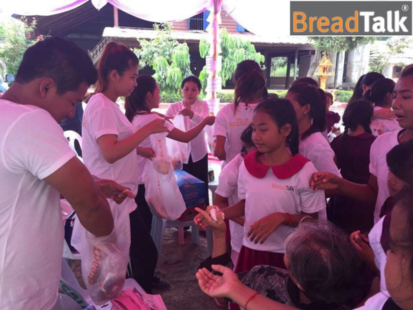 BreadTalk ផ្តល់អំណោយនិងភាពរីករាយដល់កុមារ ៥០នាក់នៅអង្គការ Afesip ក្នុងថ្ងៃ៨មីនា