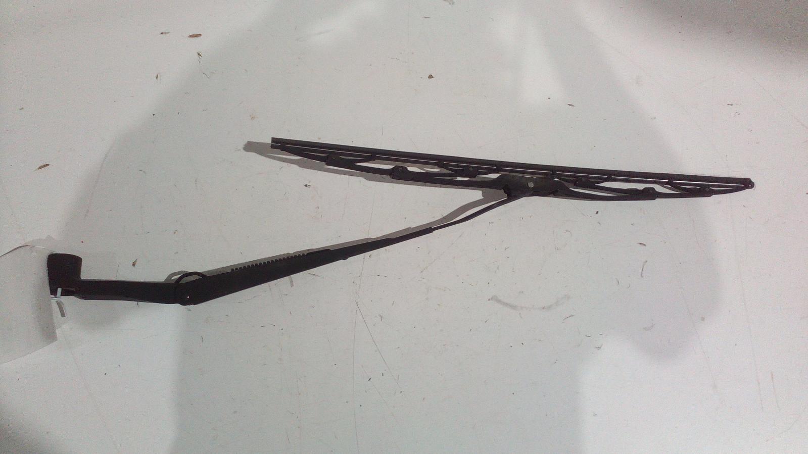 Wiper Arm Triton Mitsubishi 2013