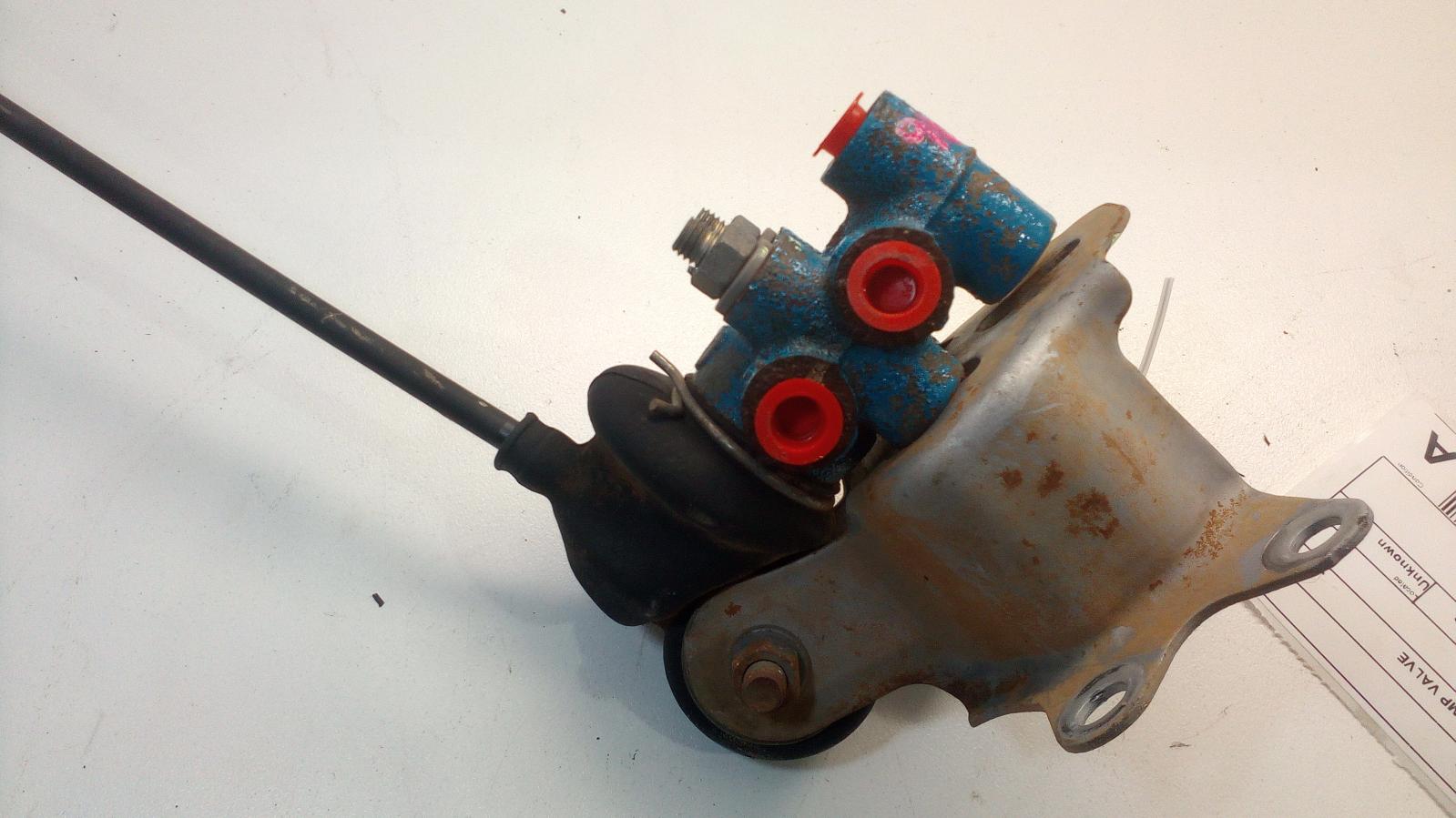 Brake Comp Valve Hilux Toyota 2012