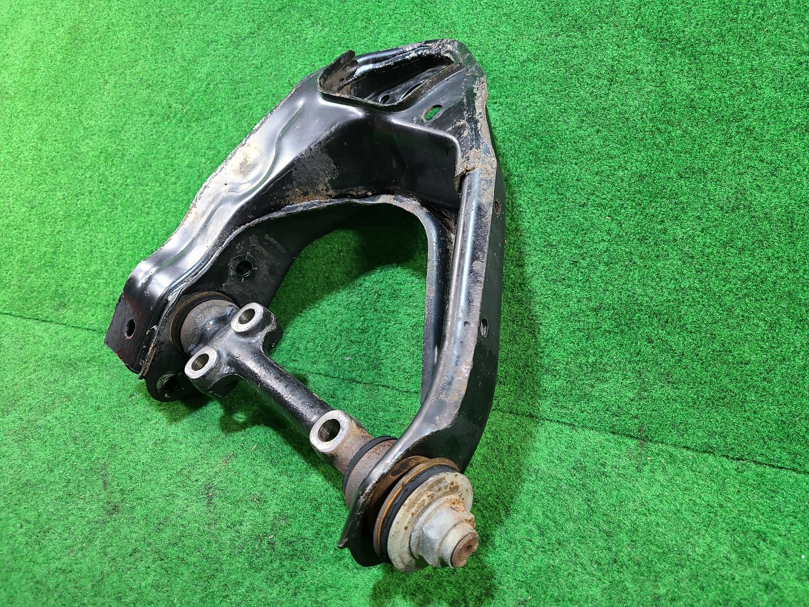 Right Front Upper Control Arm Hilux Toyota 1997