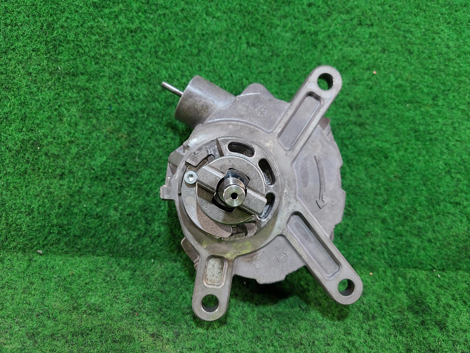 Vacuum/Air Pump Landcruiser Toyota 2012
