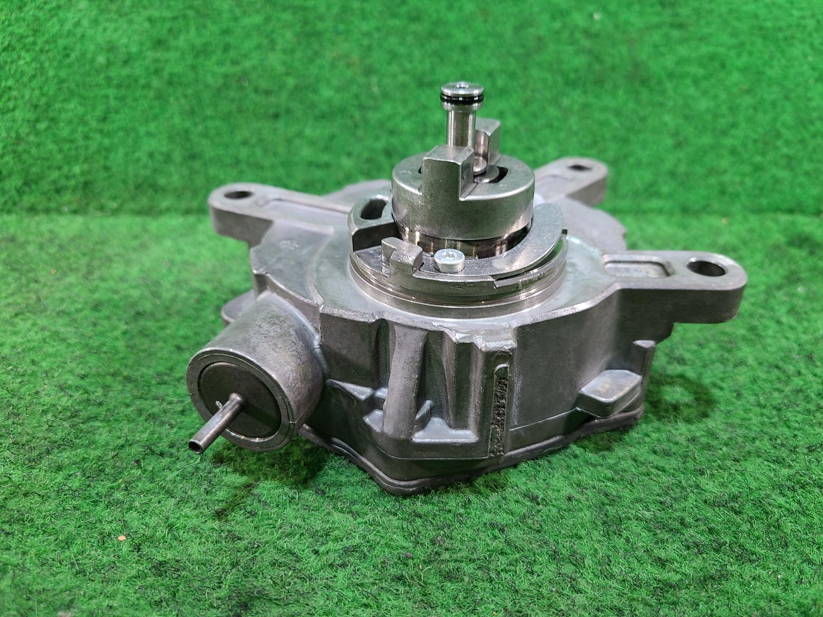 Vacuum/Air Pump Landcruiser Toyota 2012