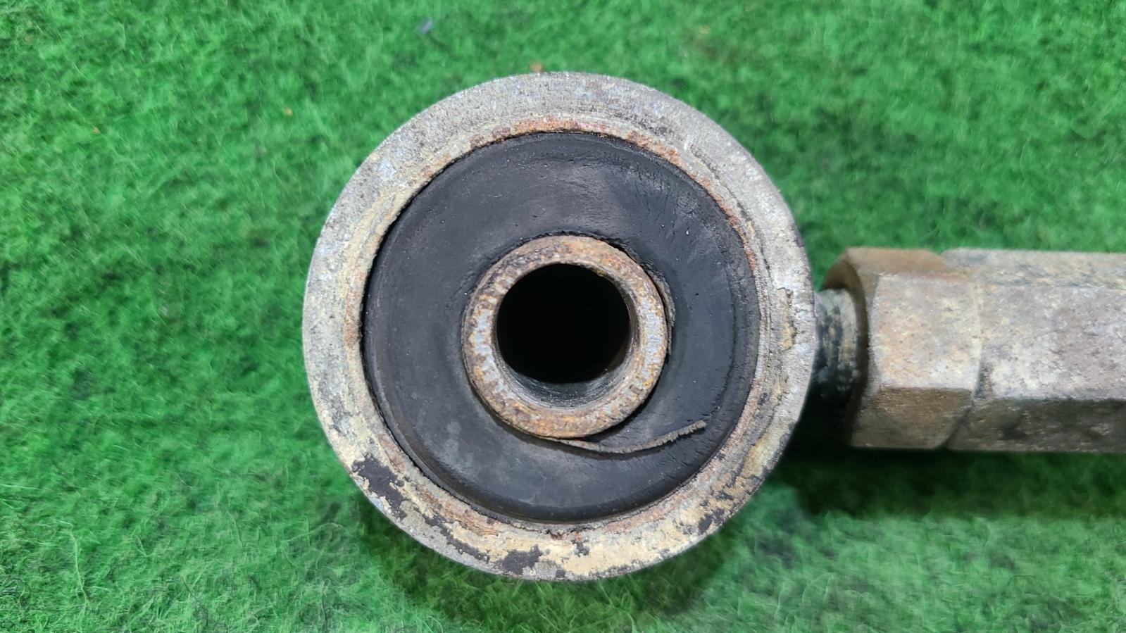 Front Panhard Rod Hilux Toyota 1996