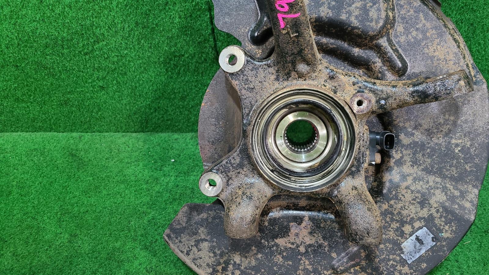 Left Front Hub Assembly Prado Toyota 2003