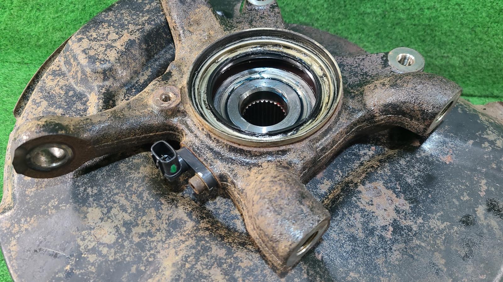Right Front Hub Assembly Prado Toyota 2003
