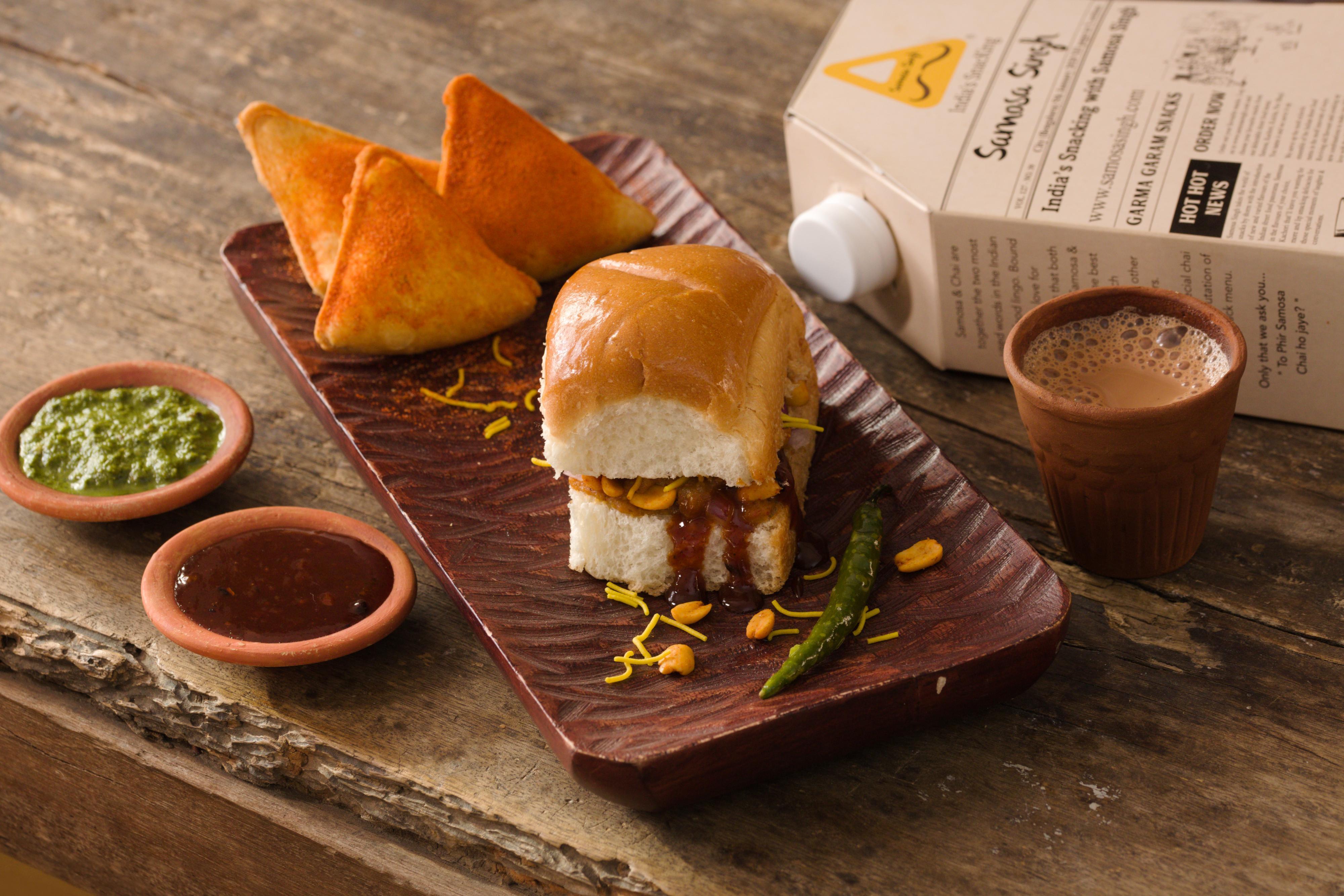 Spicy Lazeez Bhuna Murgh [ Hyderabadi Chicken Biryani , Boneless Serves ...