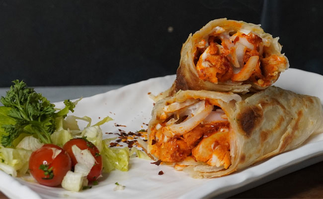 TANDOORI CHICKEN PAROTTA ROLL