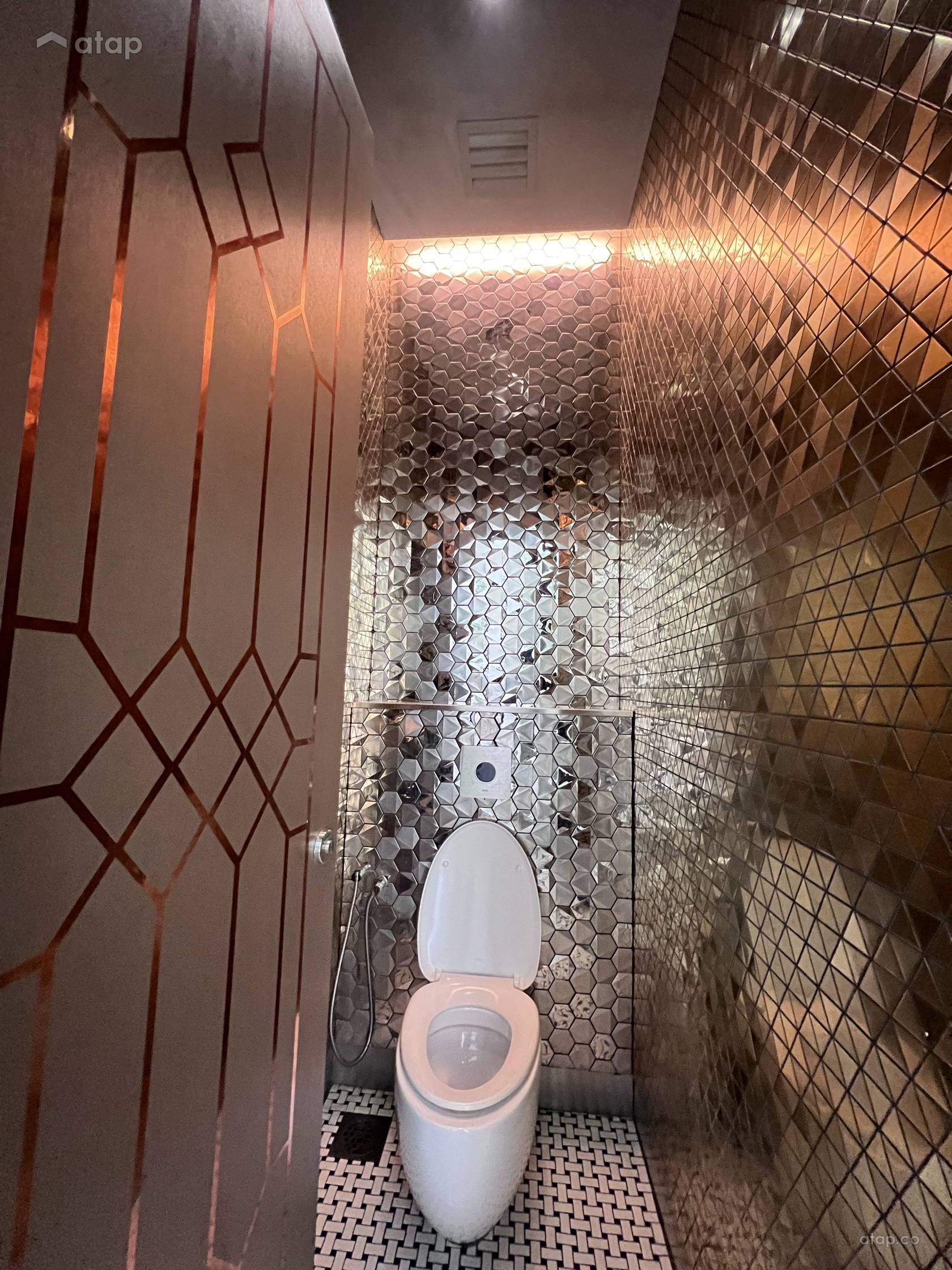 Modern Rustic Retail skyscraper design ideas & photos Malaysia | Atap.co