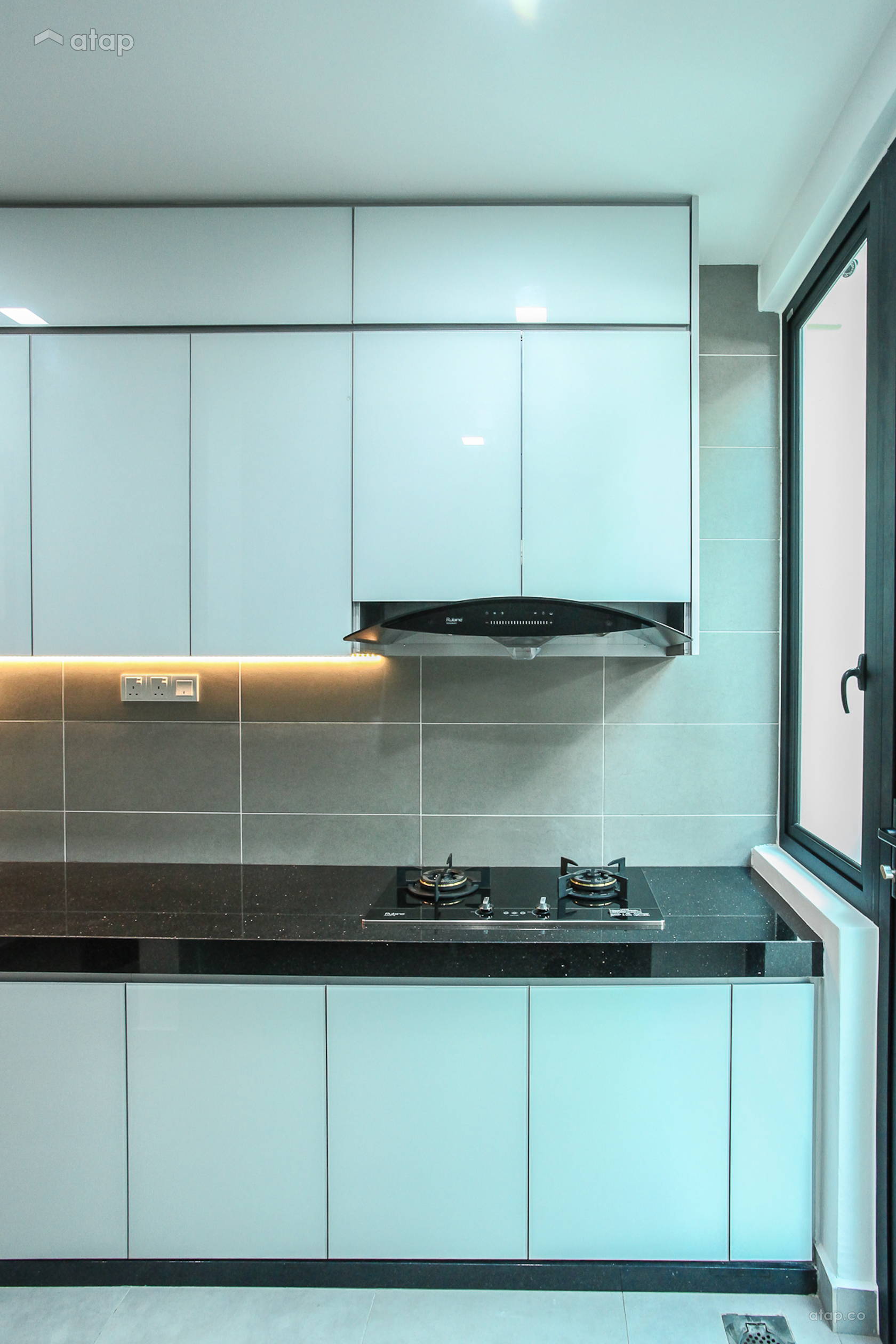 Modern Kitchen semi-detached design ideas & photos Malaysia | Atap.co