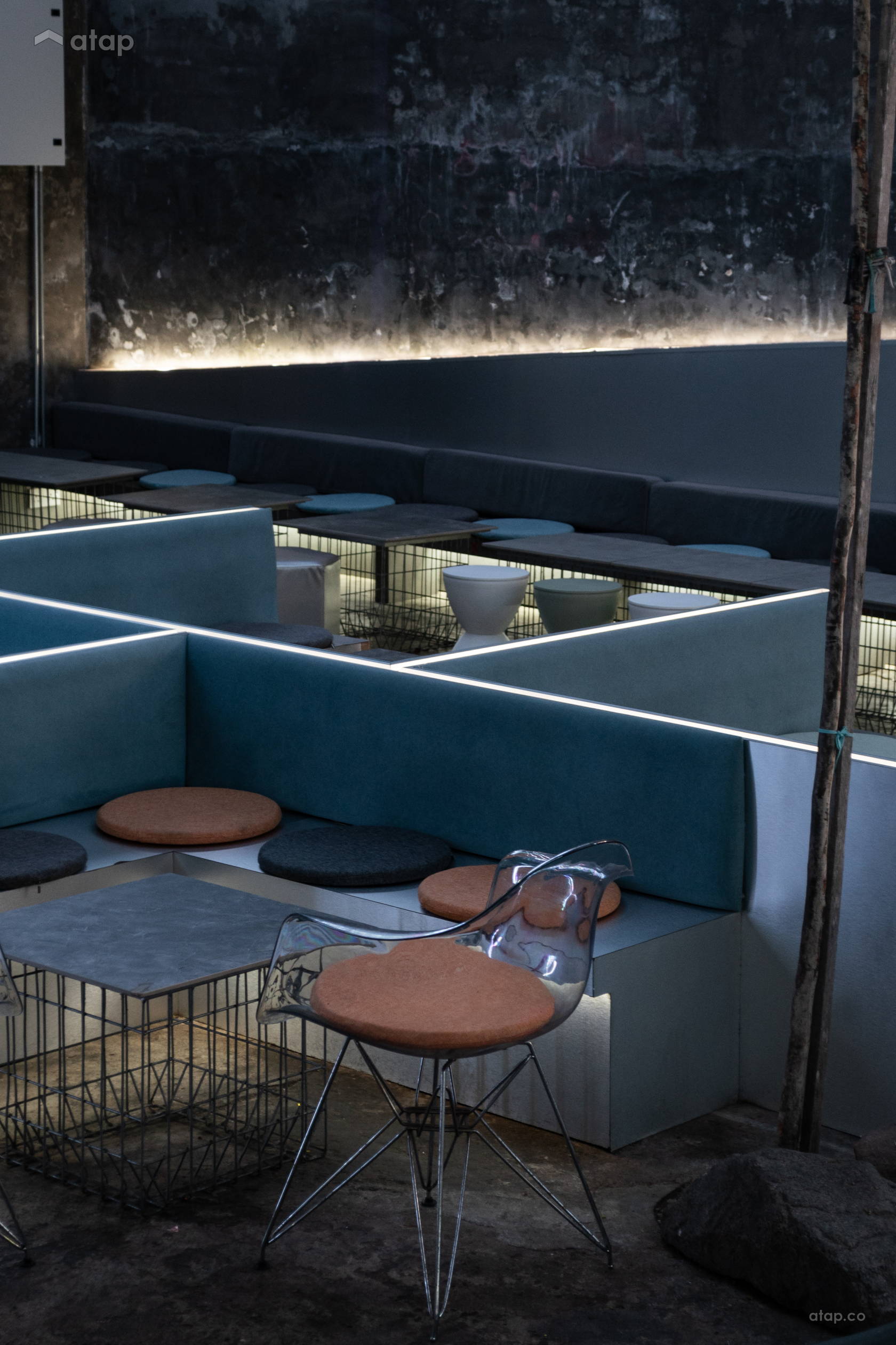 Modern Rustic Dining Room F&B shophouse design ideas & photos Malaysia ...