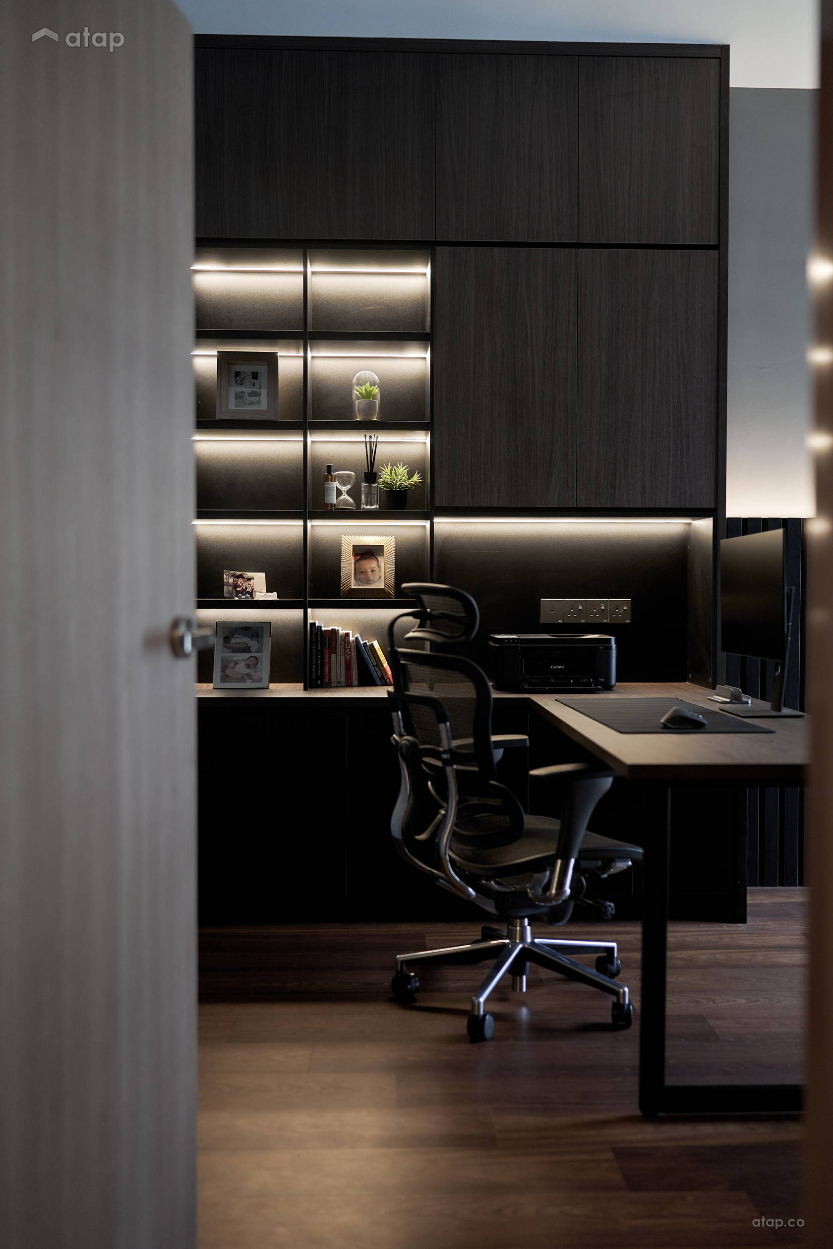 Modern Study Room terrace design ideas & photos Malaysia | Atap.co