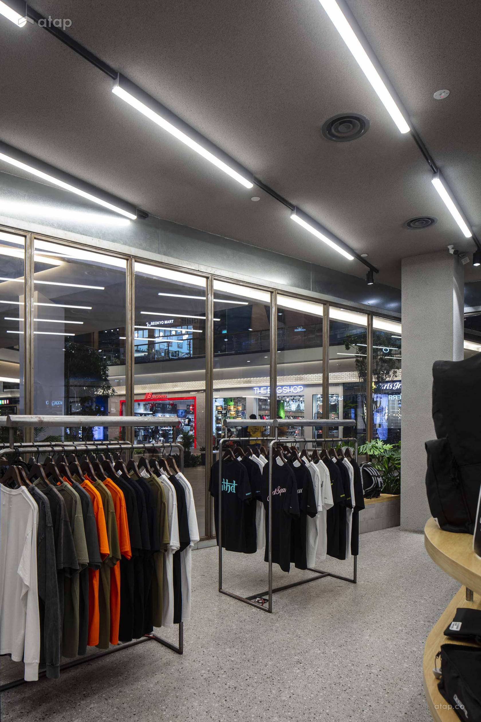 Contemporary Minimalistic Retail shopping mall design ideas & photos ...