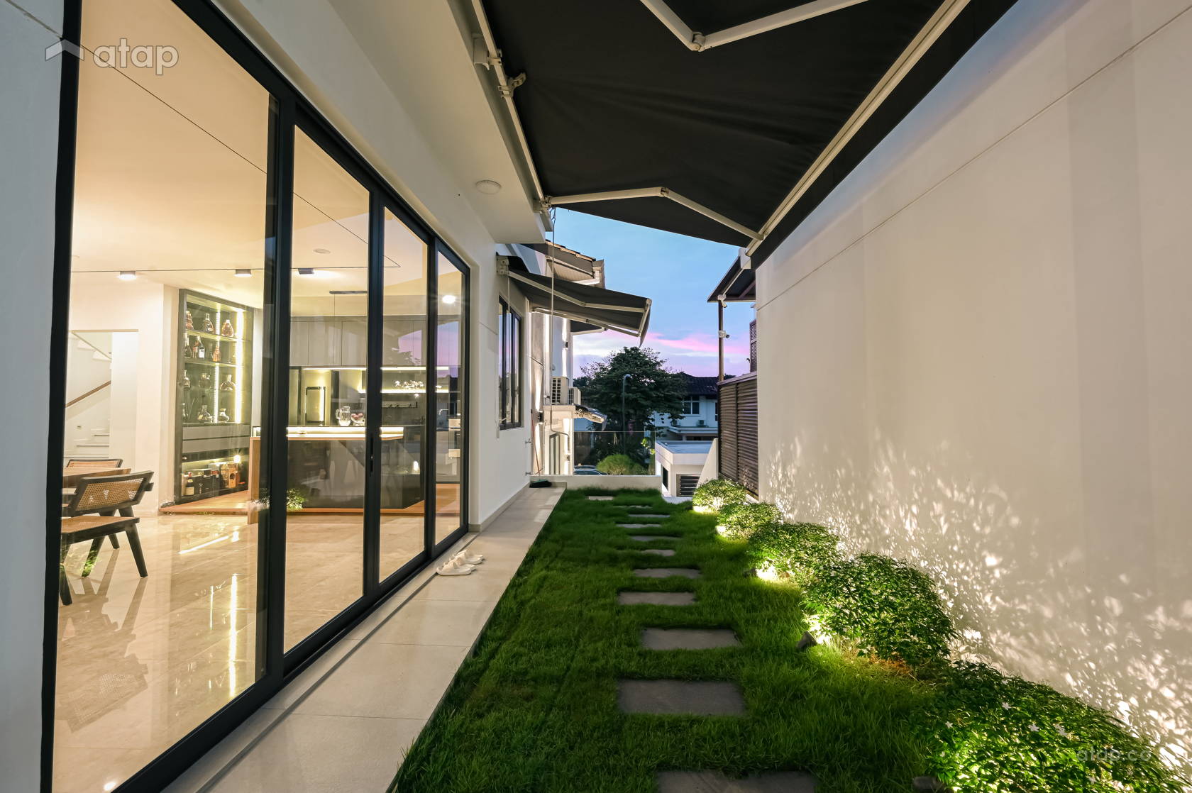 Classic Zen Exterior Garden bungalow design ideas & photos Malaysia ...