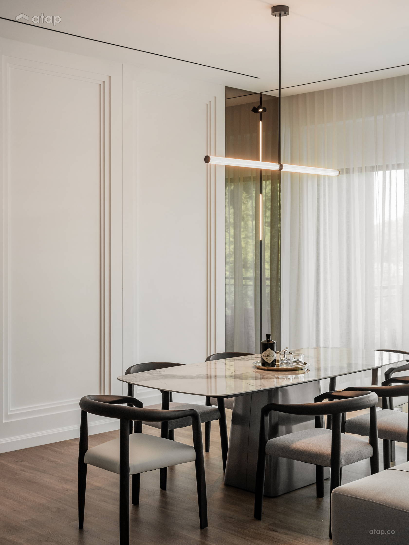 Classic Minimalistic Dining Room condominium design ideas & photos ...