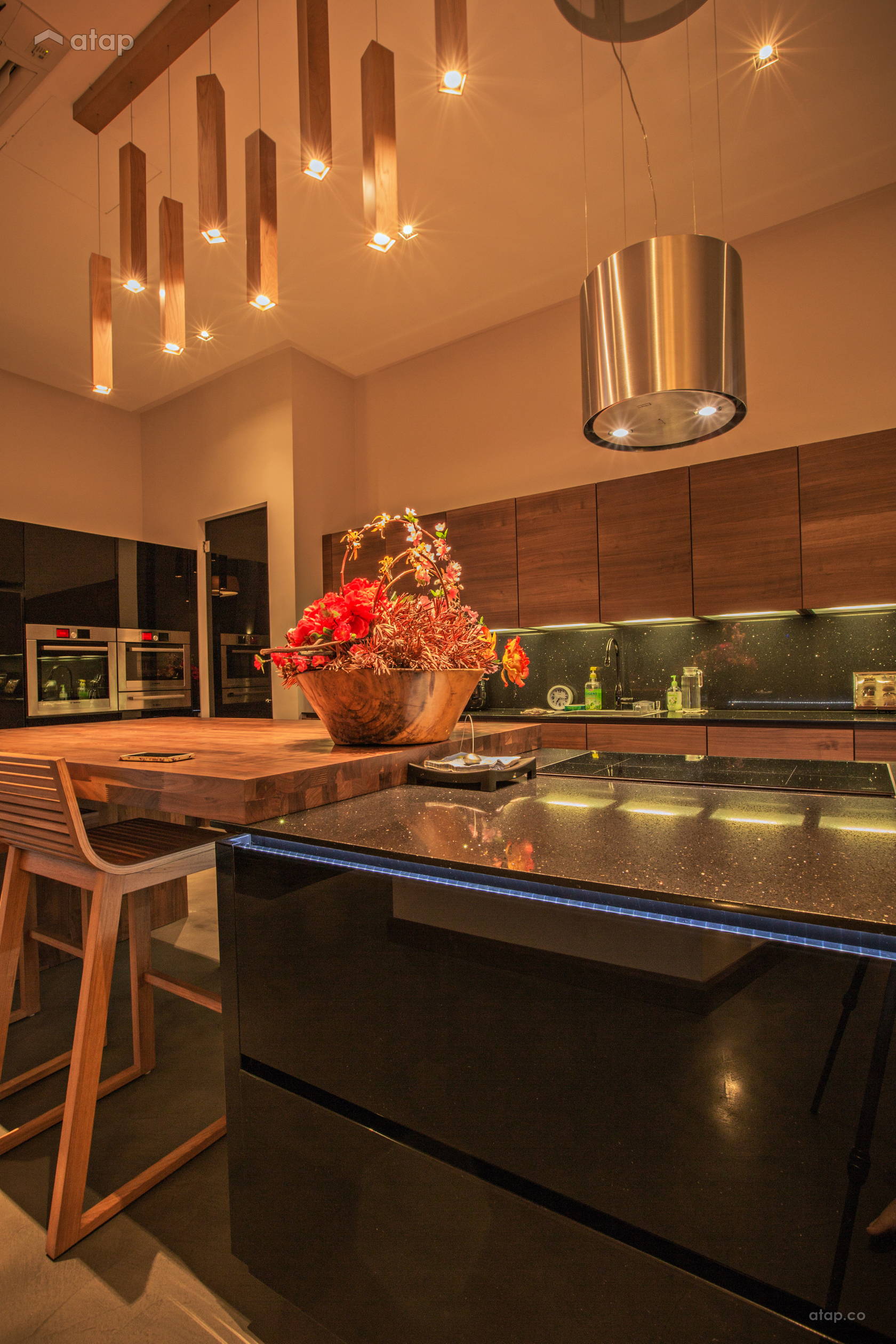 Asian Kitchen bungalow design ideas & photos Malaysia | Atap.co