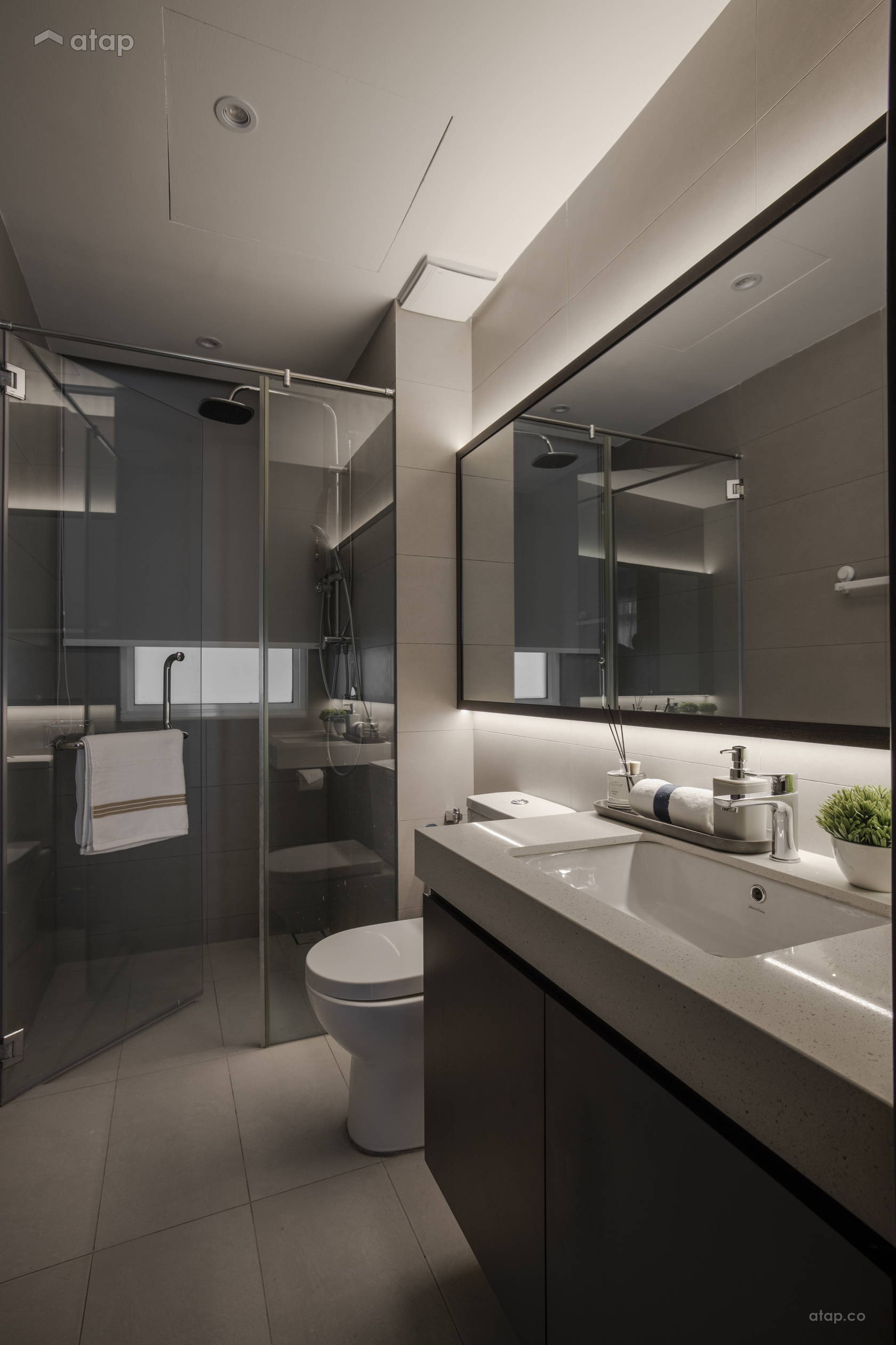 Minimalistic Modern Bathroom condominium design ideas & photos Malaysia ...