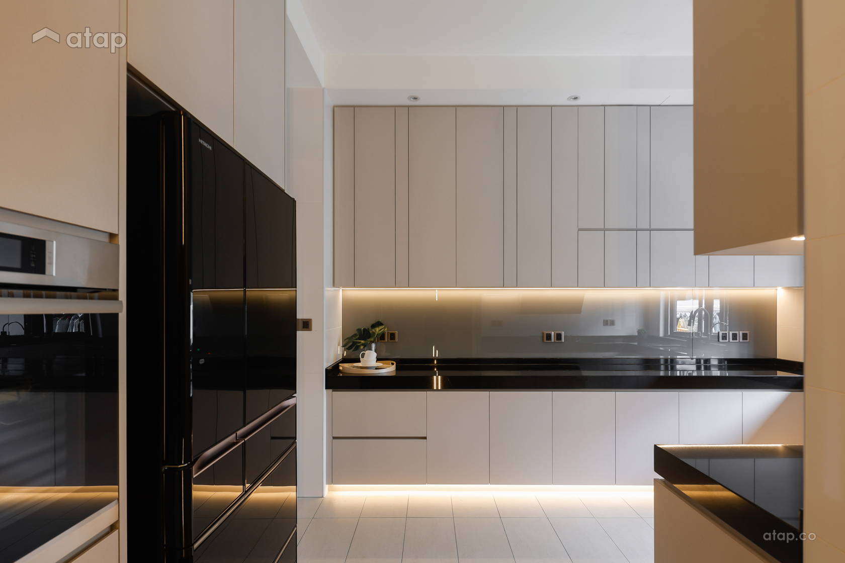 Classic Minimalistic Kitchen semi-detached design ideas & photos ...