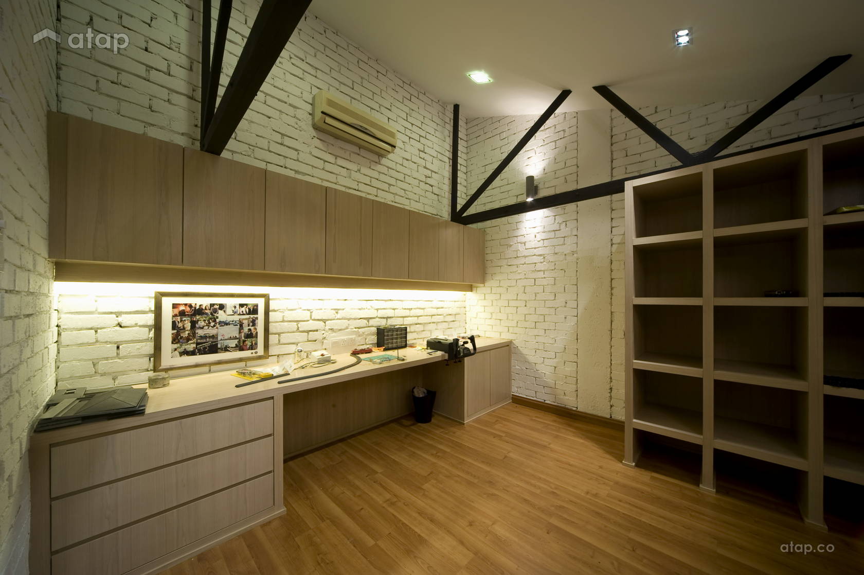 Industrial Rustic Study Room condominium design ideas & photos Malaysia ...