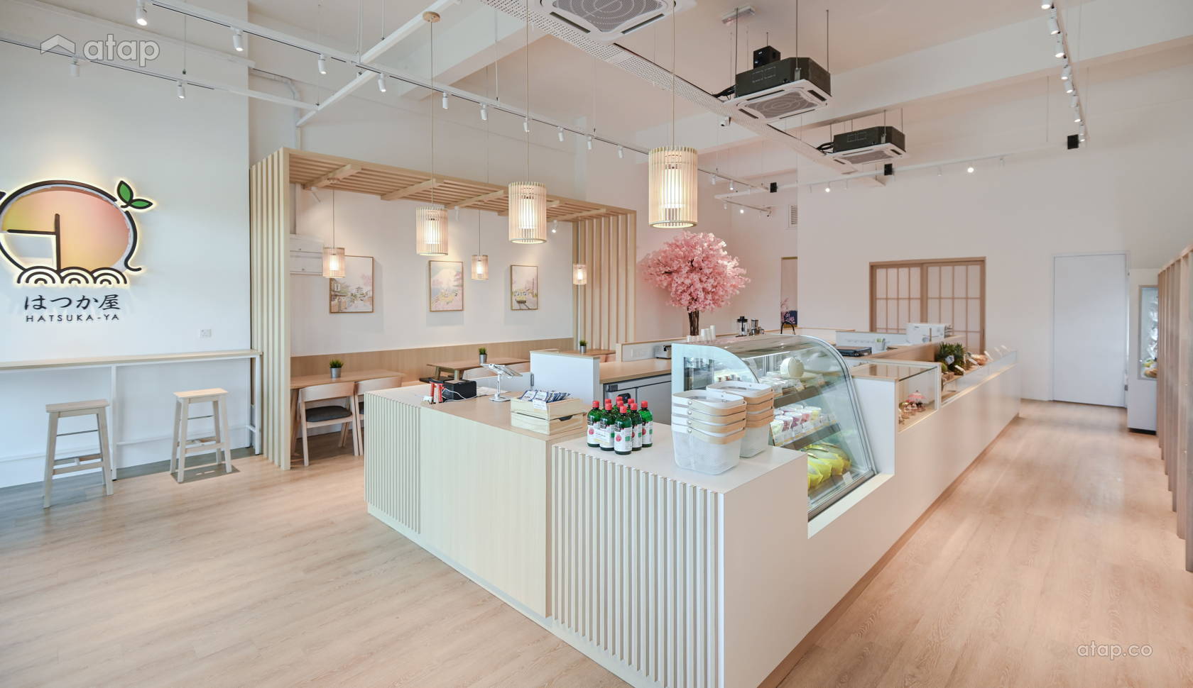 Minimalistic Zen Retail shophouse design ideas & photos Malaysia | Atap.co