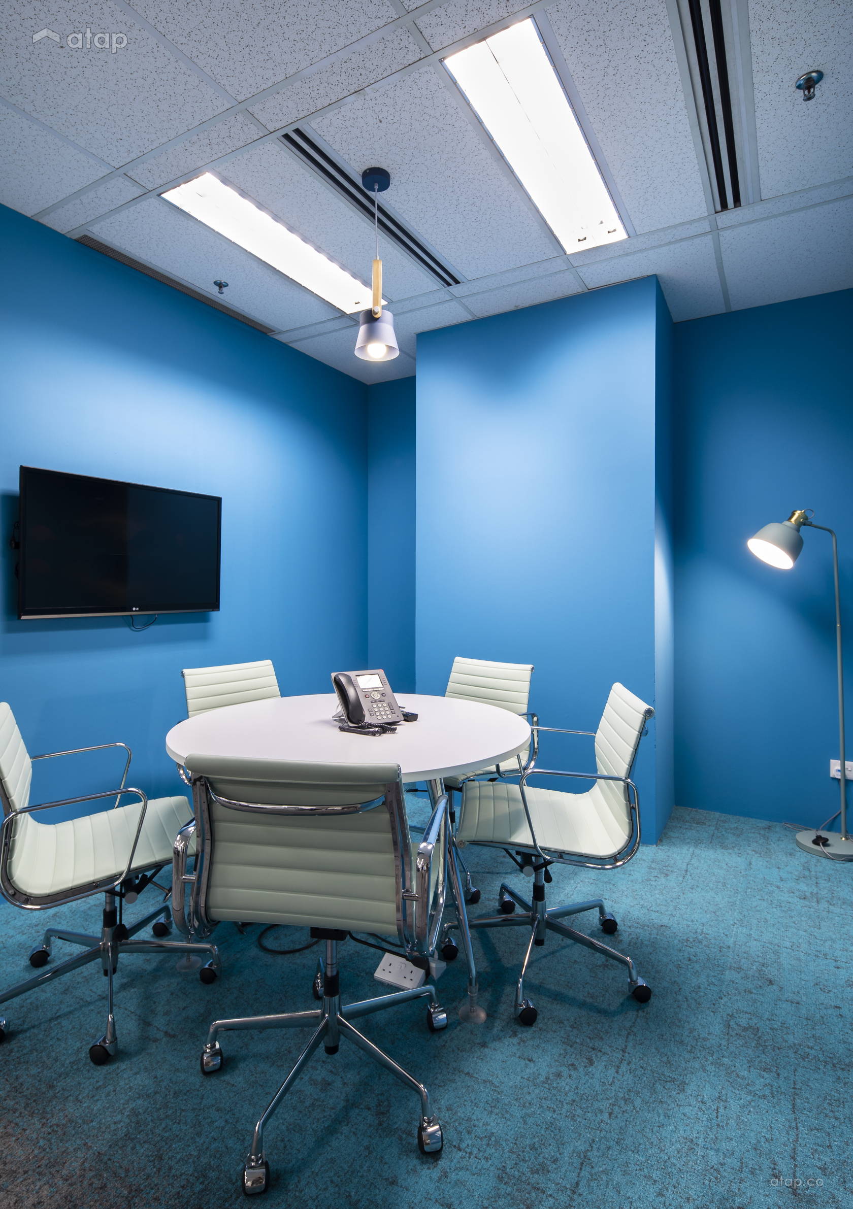 Contemporary Modern Office Study Room skyscraper design ideas & photos ...