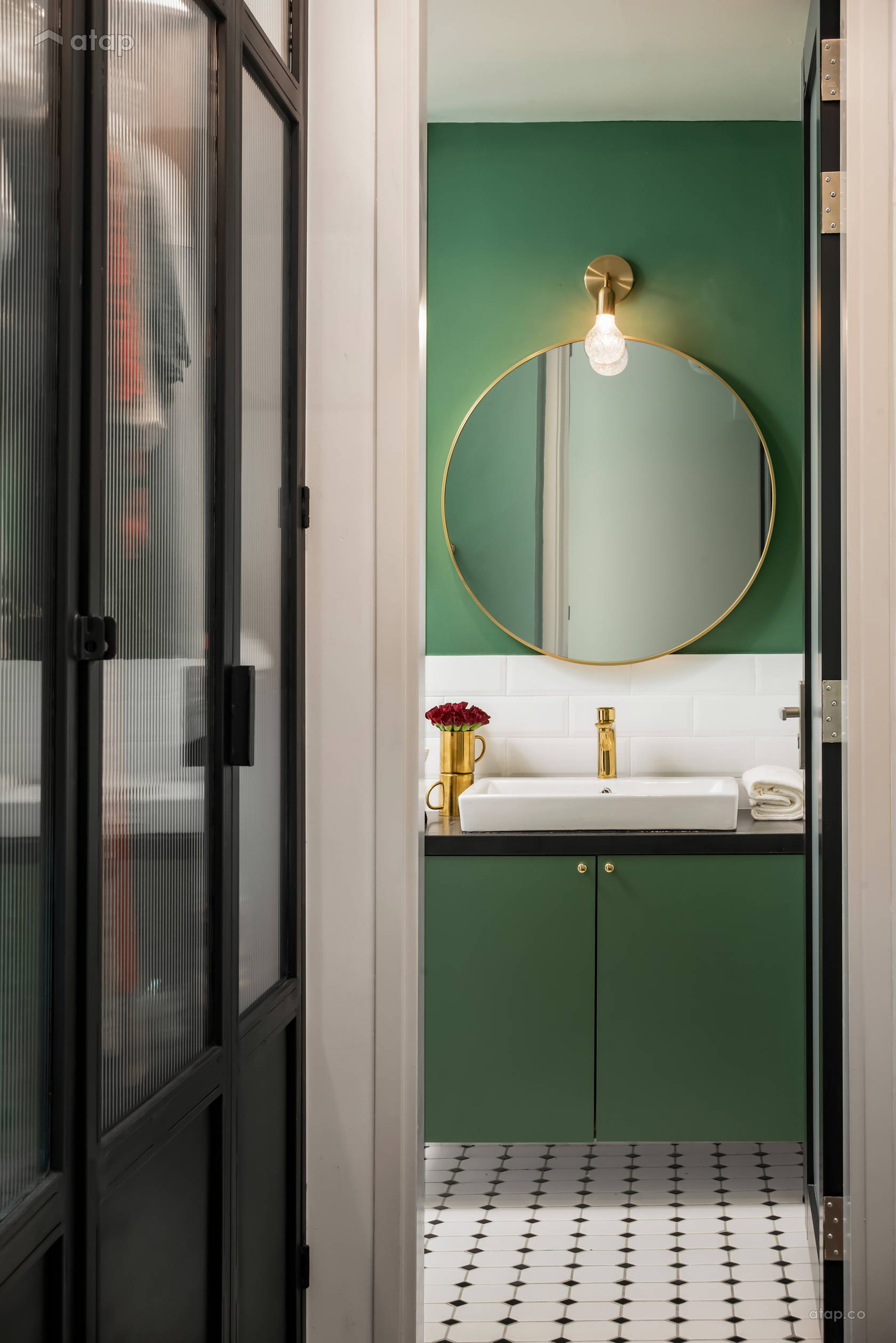 Classic Vintage Bathroom Bedroom condominium design ideas & photos ...