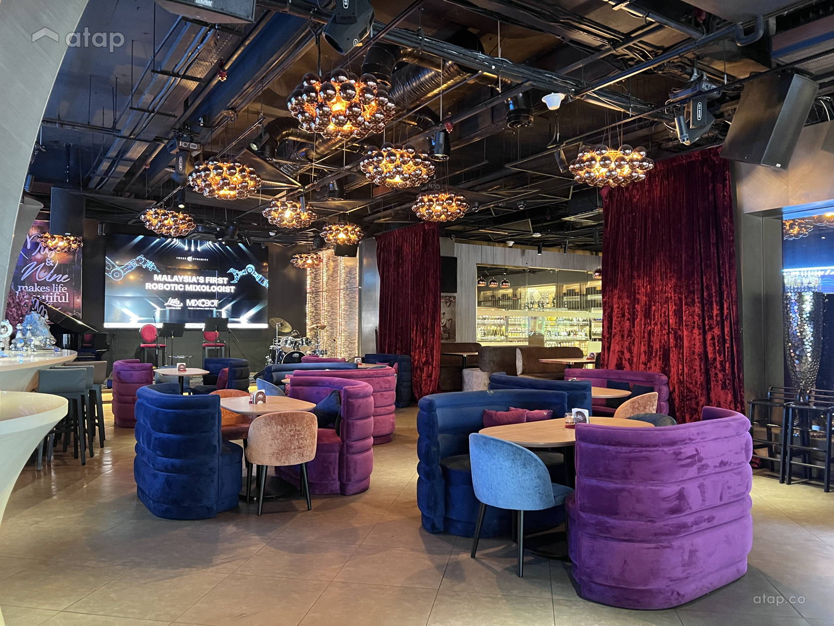 Contemporary Modern F&B Retail skyscraper design ideas & photos ...