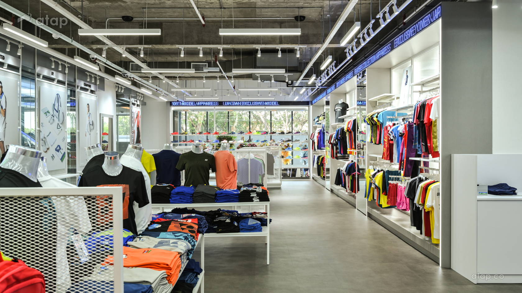 Minimalistic Modern Retail shopping mall design ideas & photos Malaysia ...