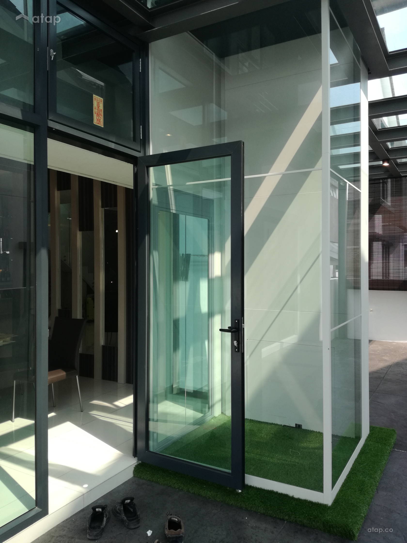 Contemporary Modern Exterior Garden bungalow design ideas & photos ...