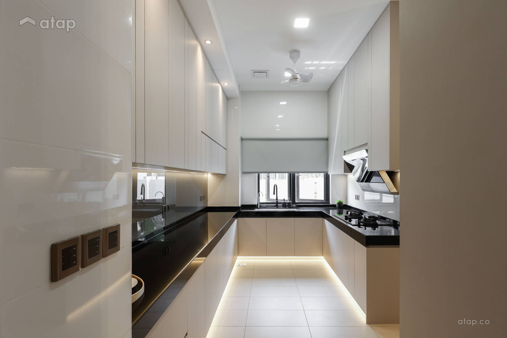 Asian Classic Kitchen semi-detached design ideas & photos Malaysia ...