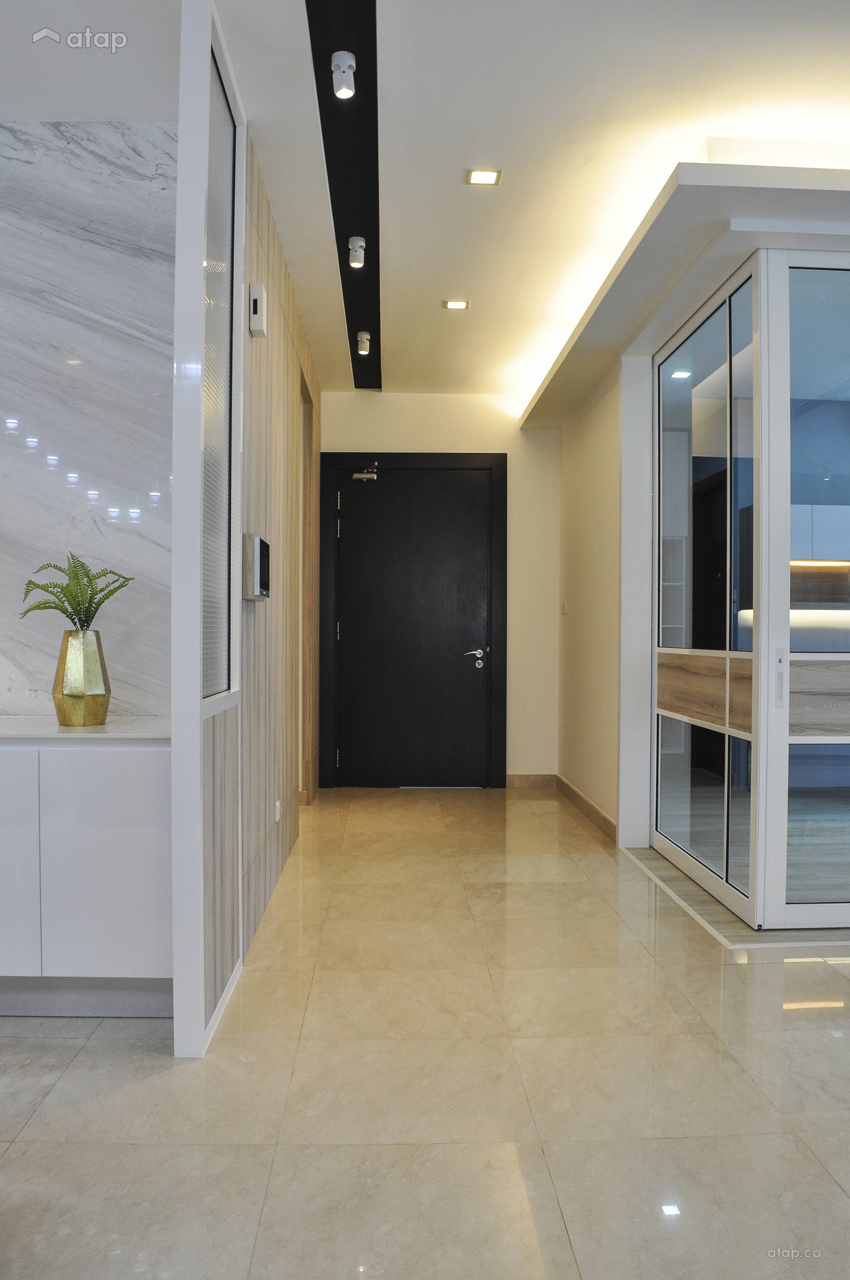 Modern Foyer condominium design ideas & photos Malaysia | Atap.co