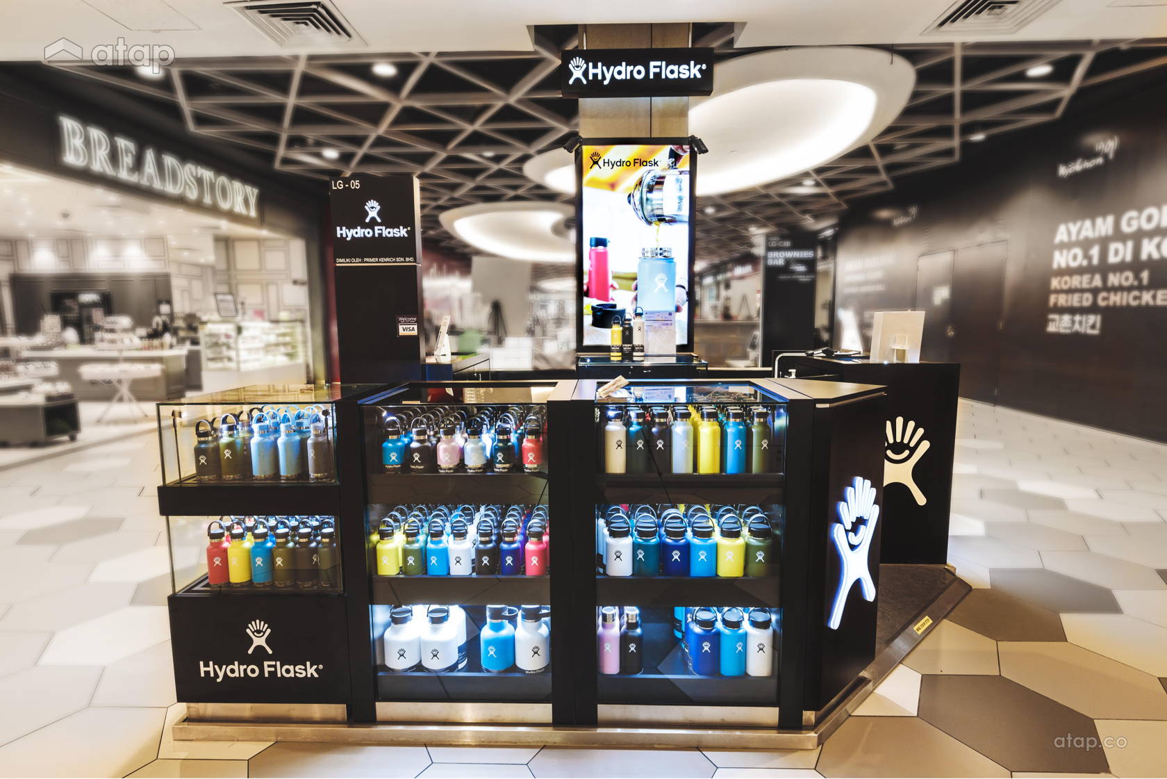 Contemporary Retail shopping mall design ideas & photos Malaysia | Atap.co