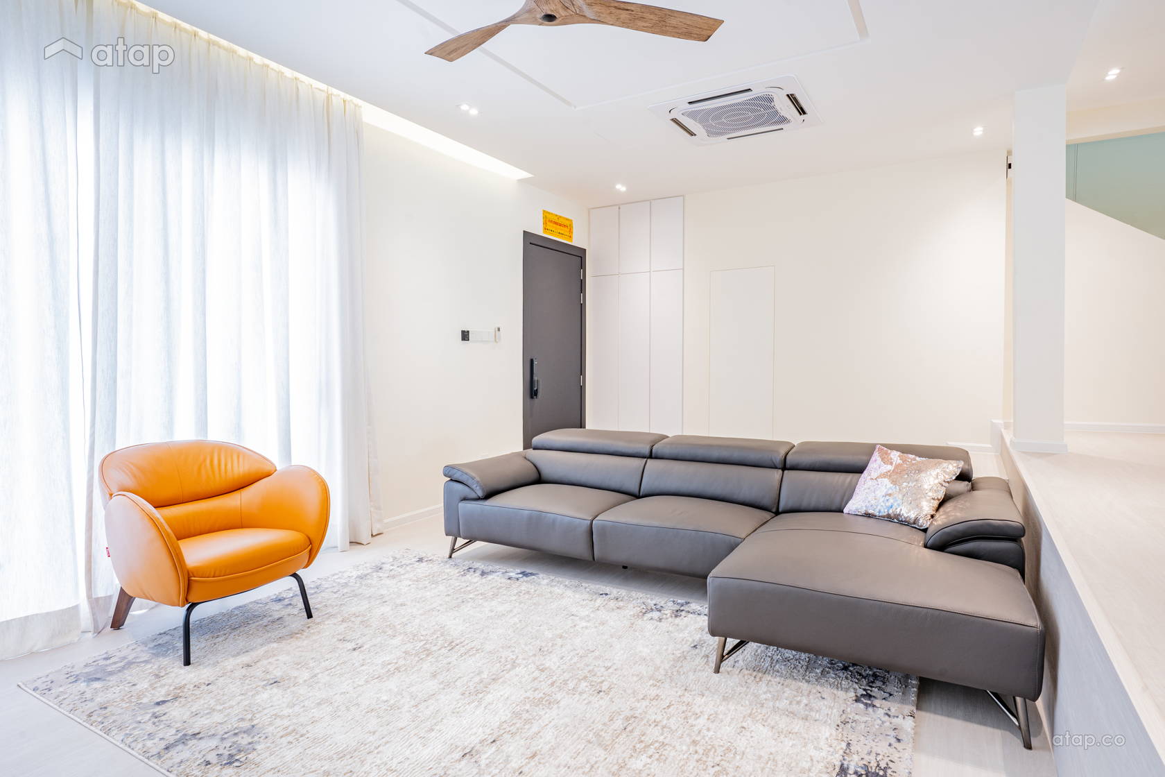 Modern Living Room terrace design ideas & photos Malaysia | Atap.co