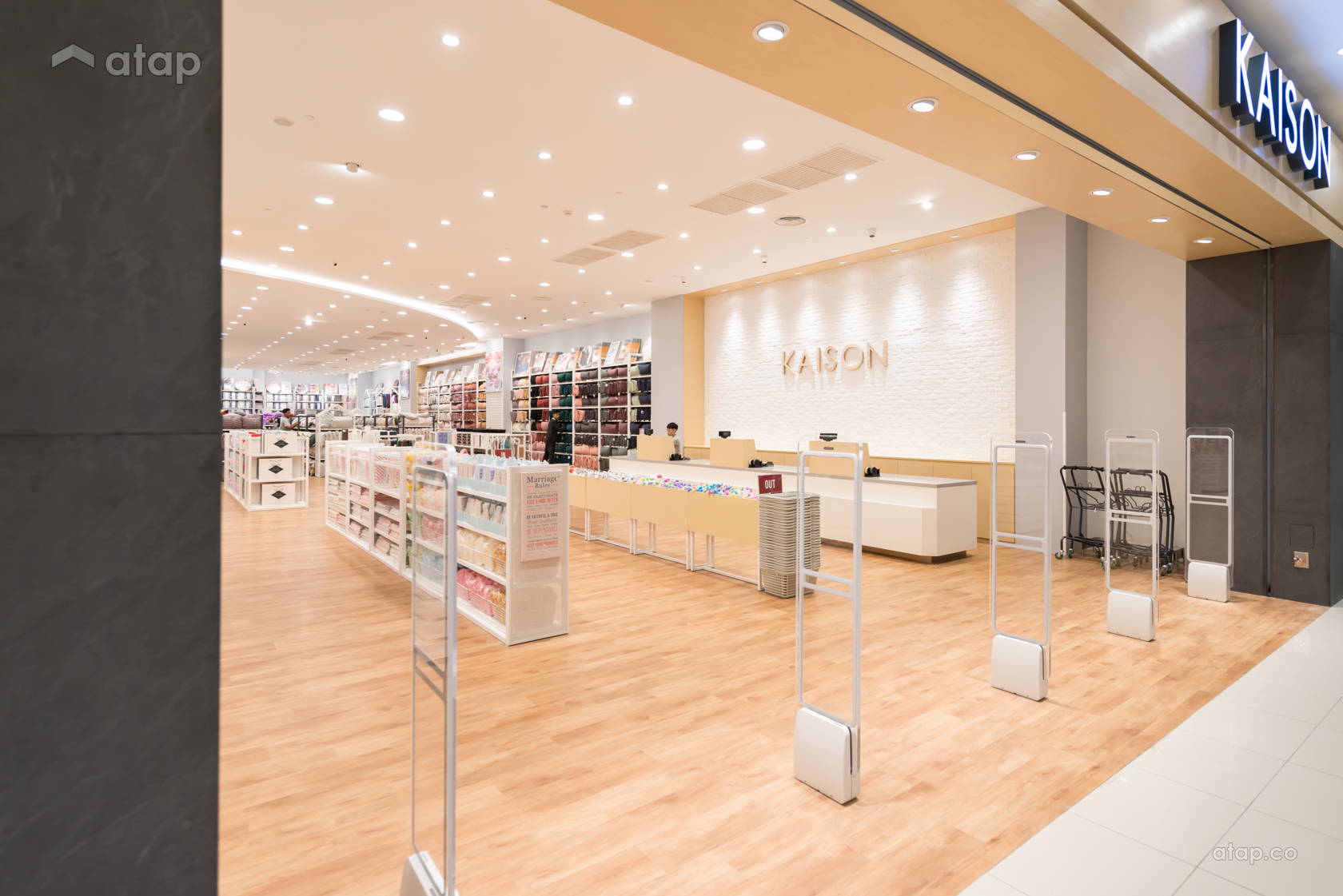 Asian Scandinavian Retail shopping mall design ideas & photos Malaysia ...