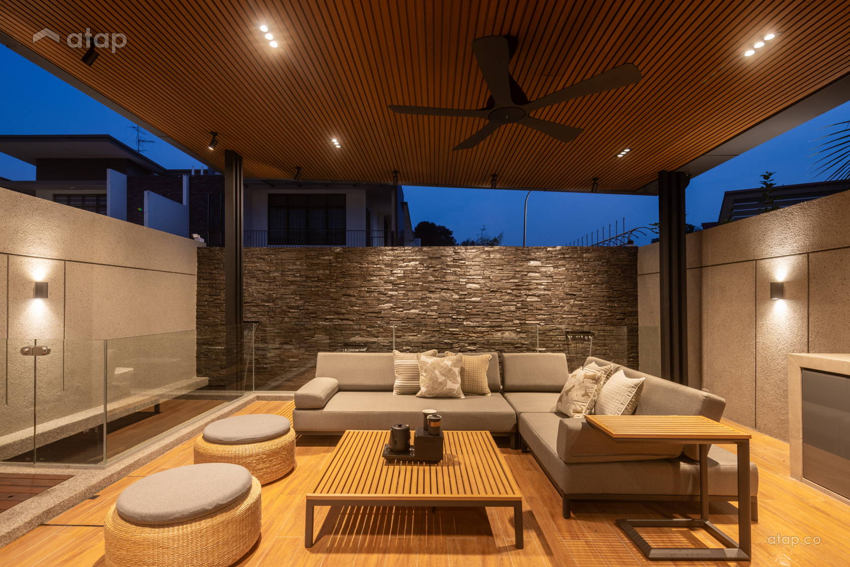 Modern Balcony Exterior semi-detached design ideas & photos Malaysia ...