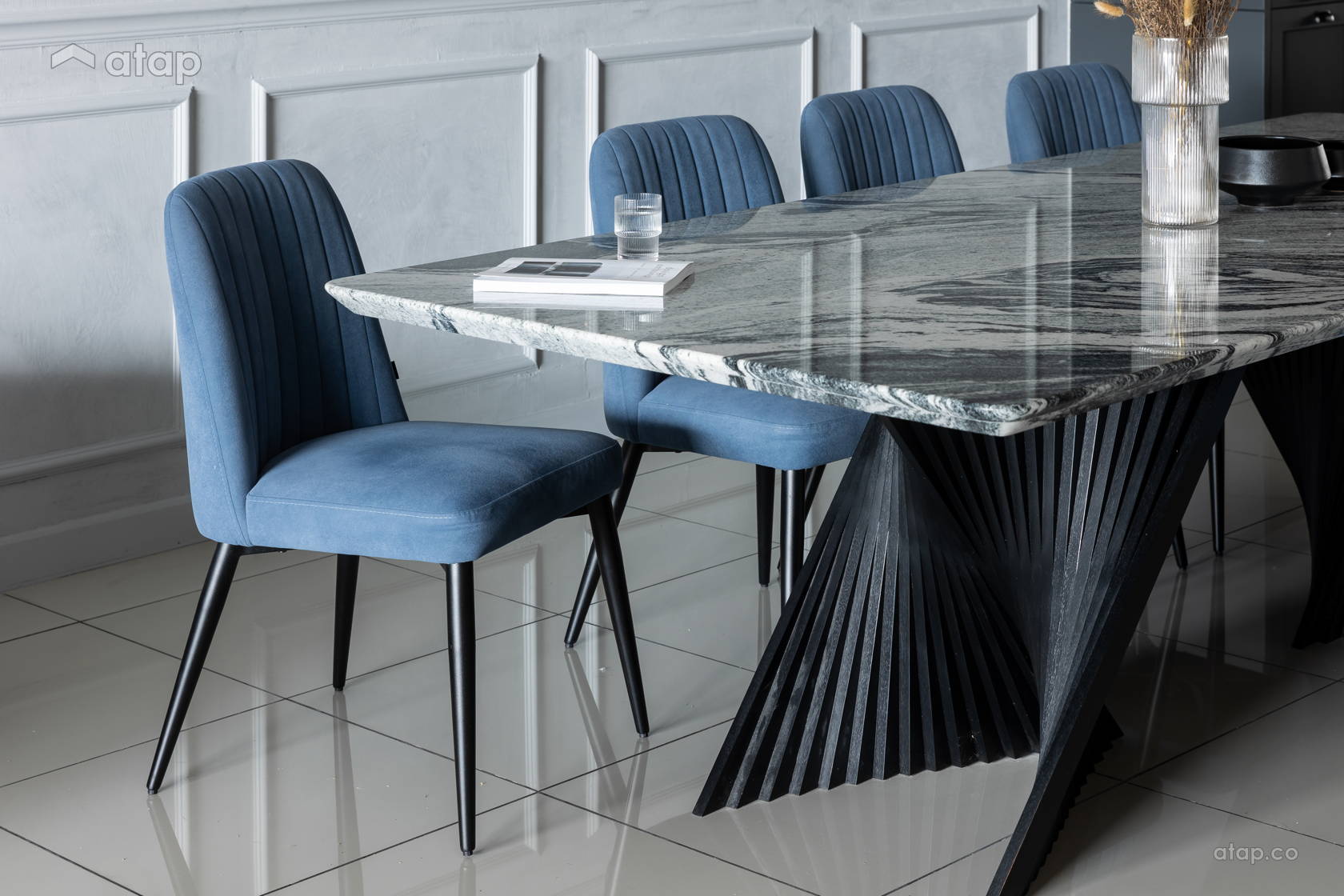 Classic Modern Dining Room terrace design ideas & photos Malaysia | Atap.co