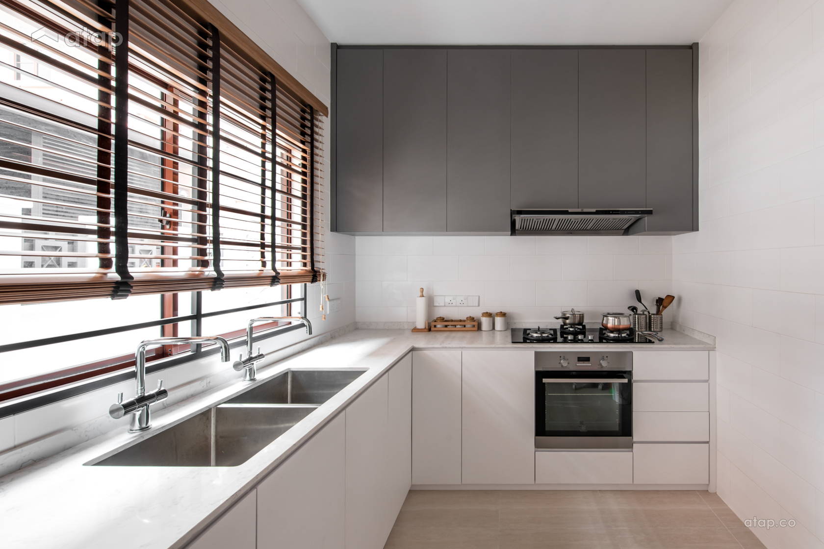 Minimalistic Scandinavian Kitchen semi-detached design ideas & photos ...