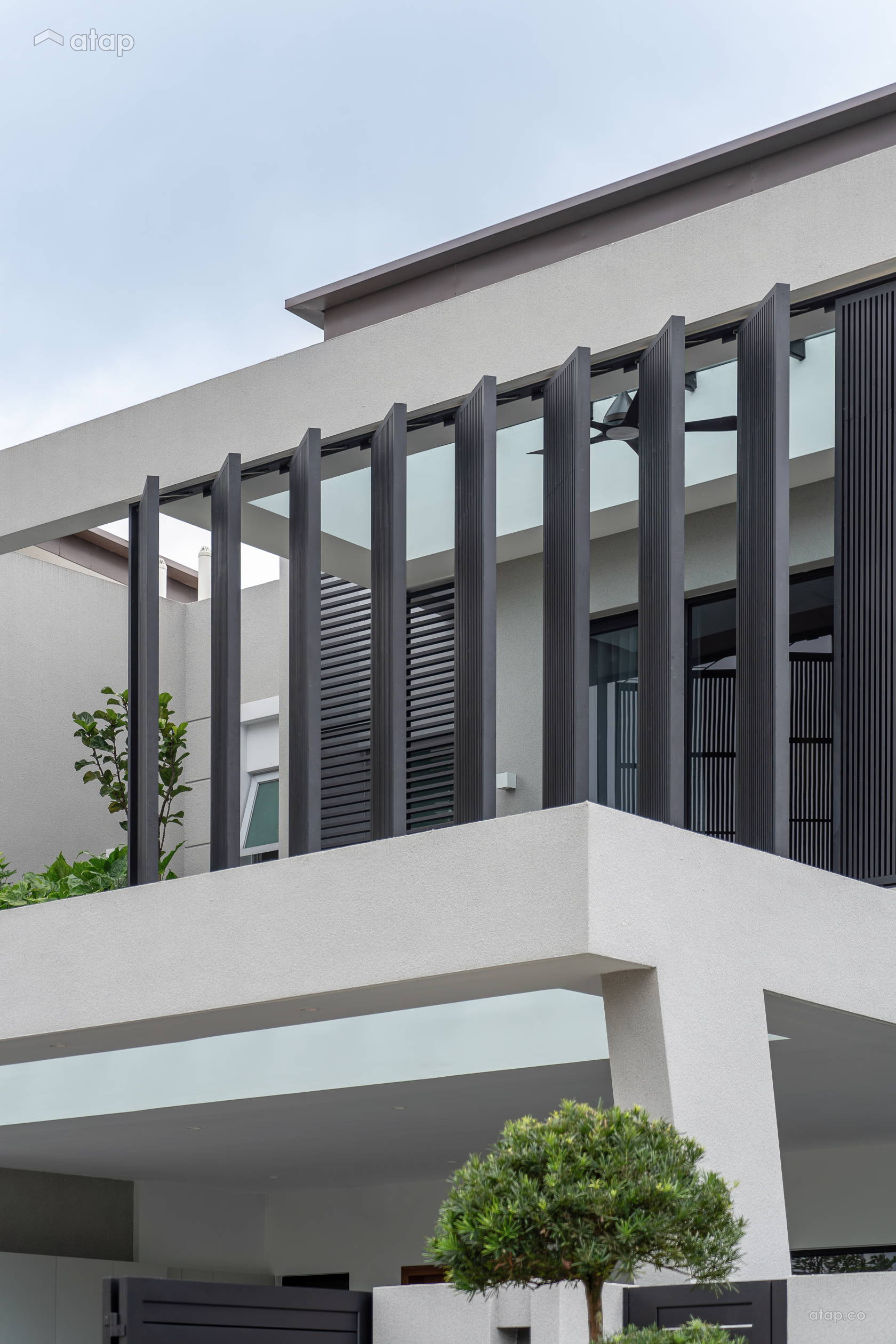 Minimalistic Modern Balcony Exterior semi-detached design ideas ...