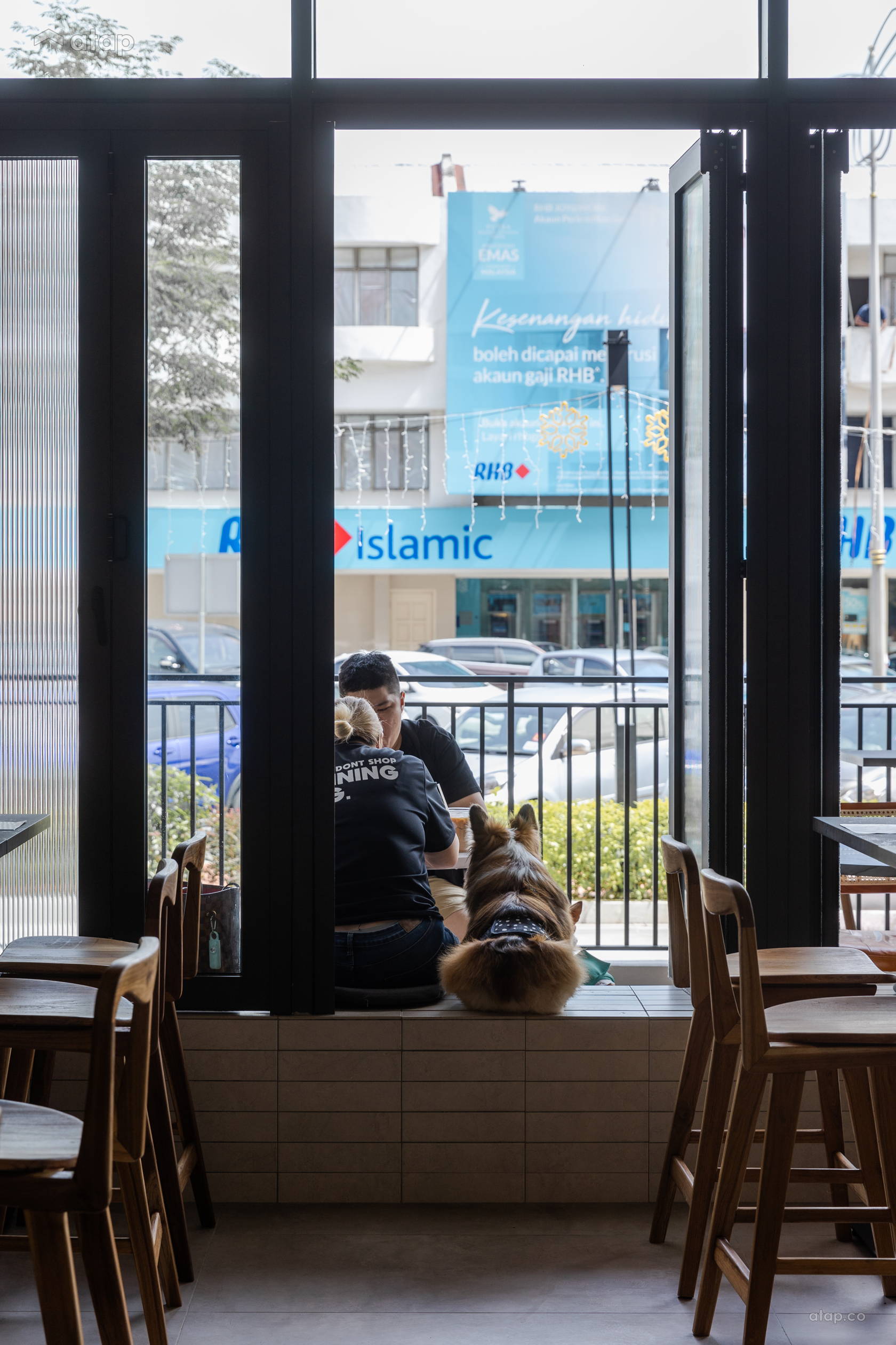 Contemporary Industrial F&B shopping mall design ideas & photos ...