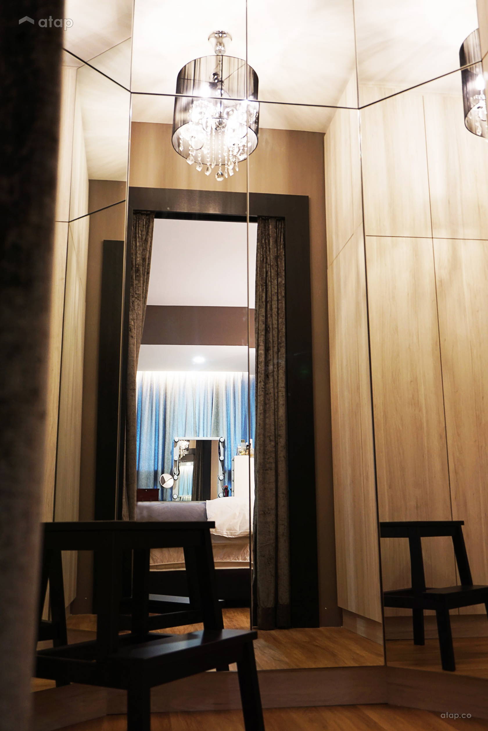 Modern Bedroom condominium design ideas & photos Malaysia | Atap.co