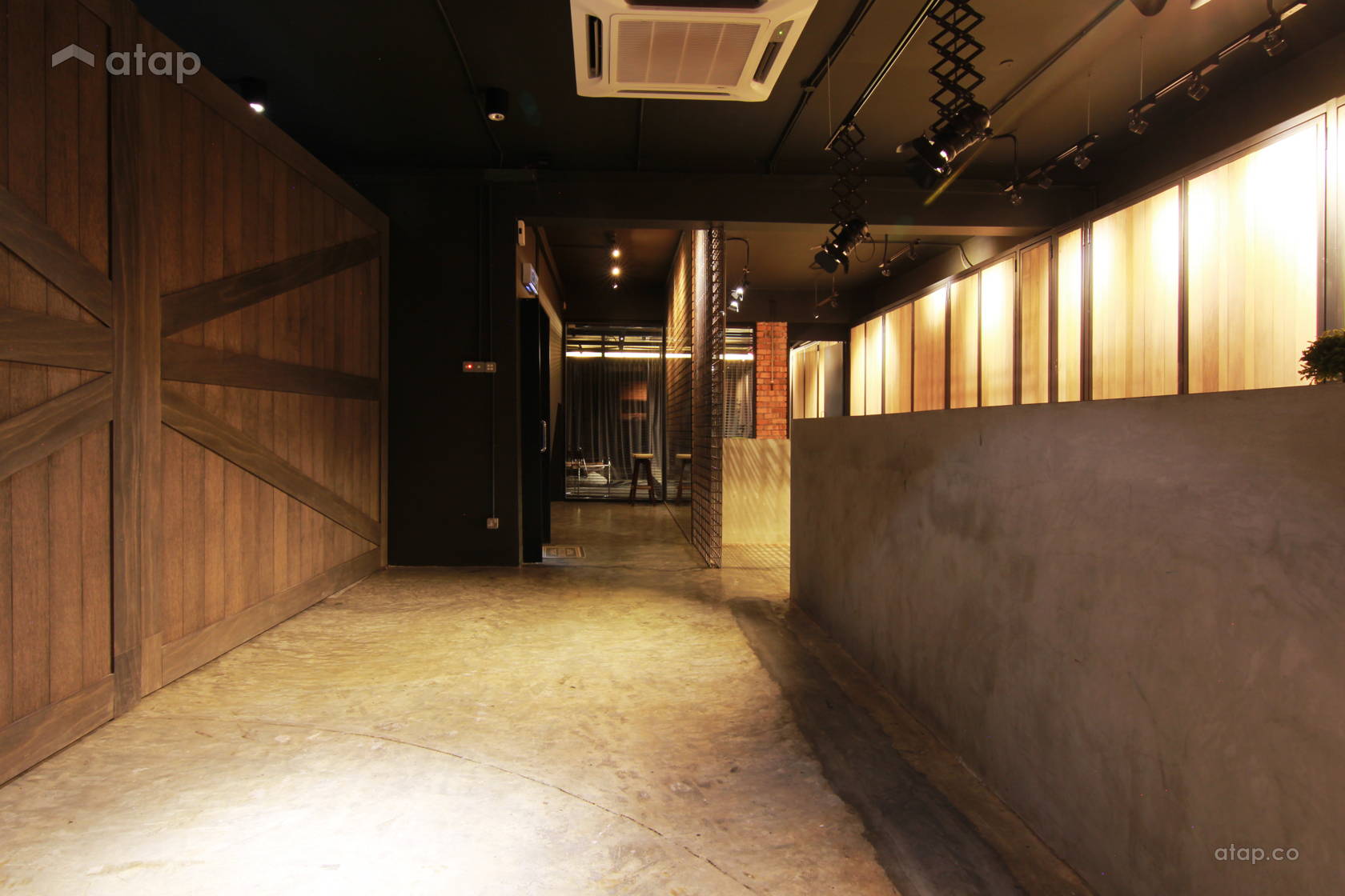 Industrial Rustic shophouse design ideas & photos Malaysia | Atap.co