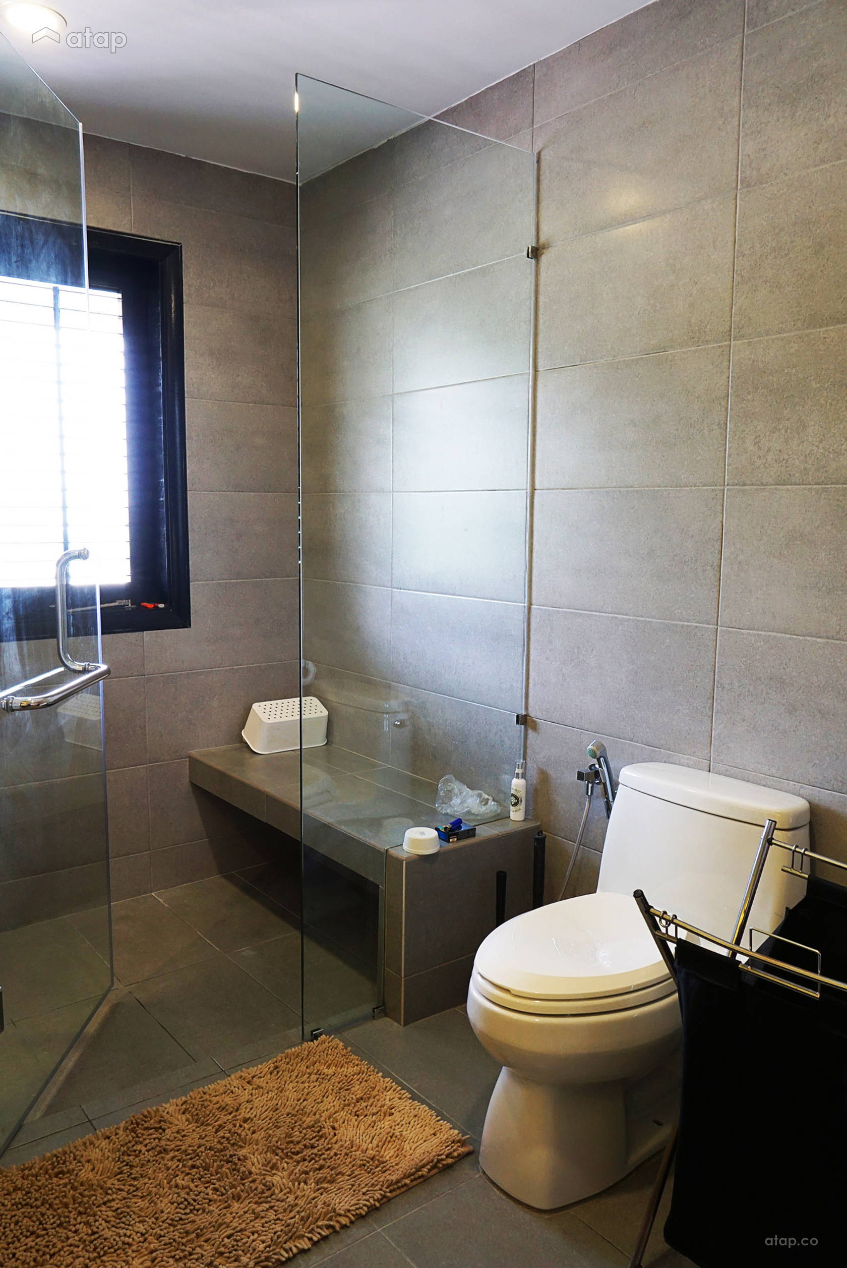 Modern Bathroom condominium design ideas & photos Malaysia | Atap.co
