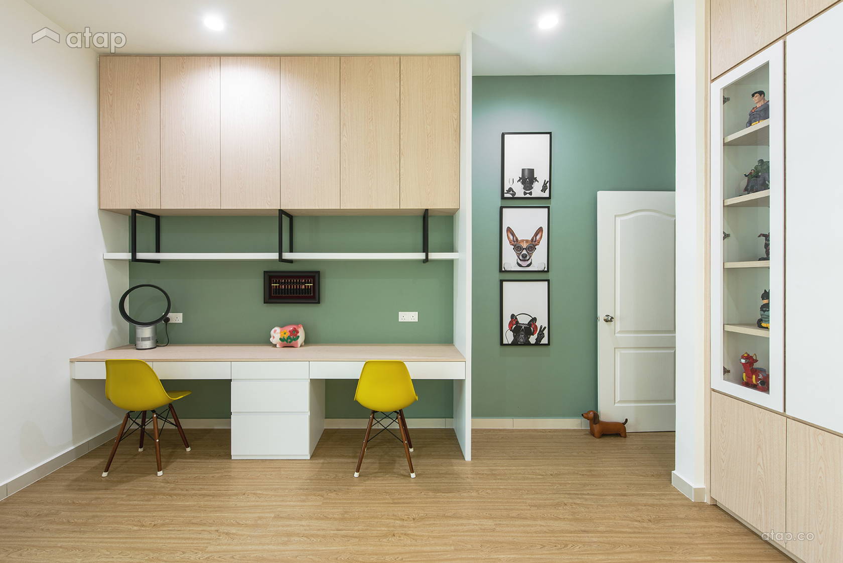 Minimalistic Scandinavian Study Room bungalow design ideas & photos ...