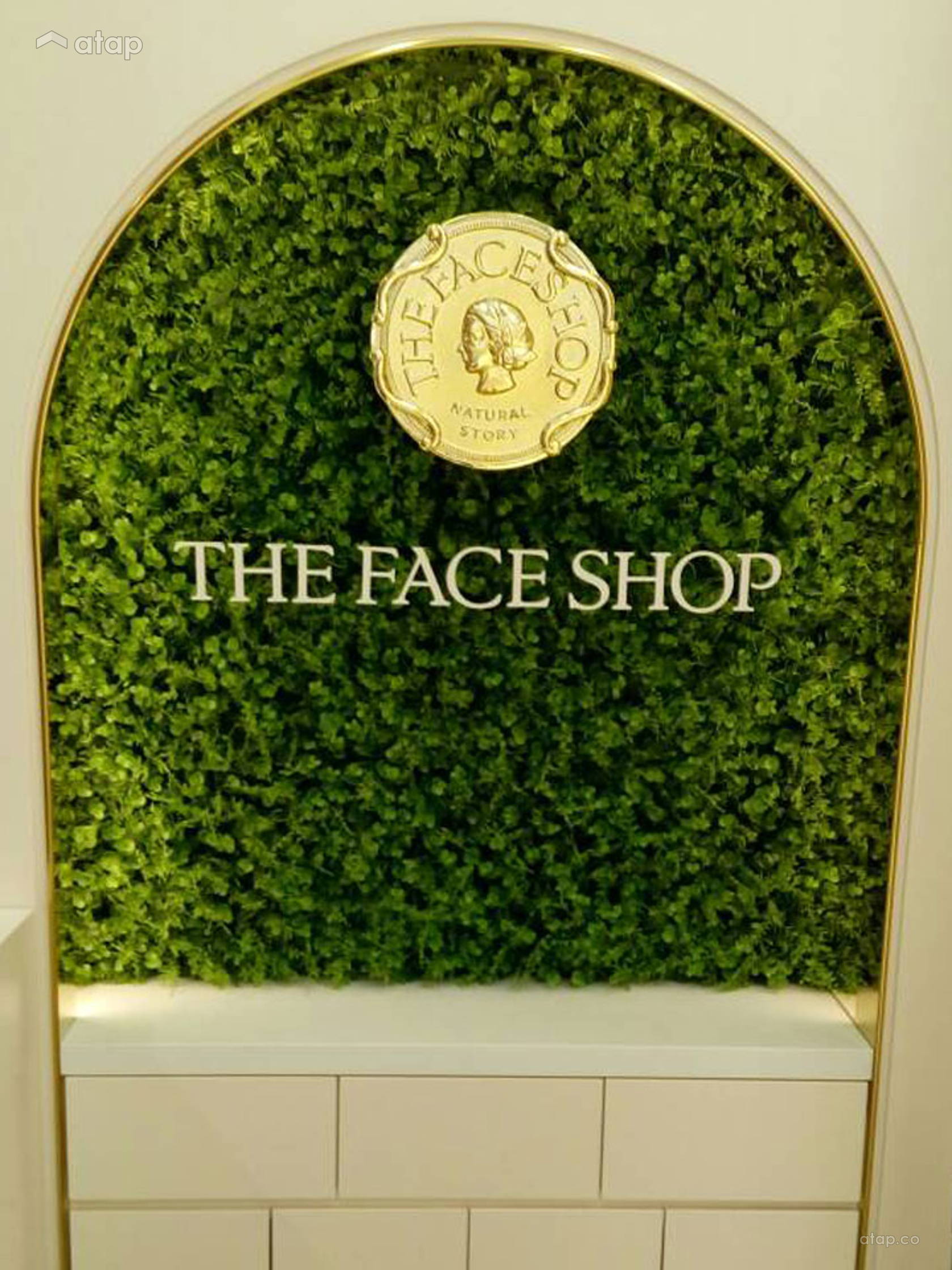 Contemporary Minimalistic Retail shopping mall design ideas & photos ...