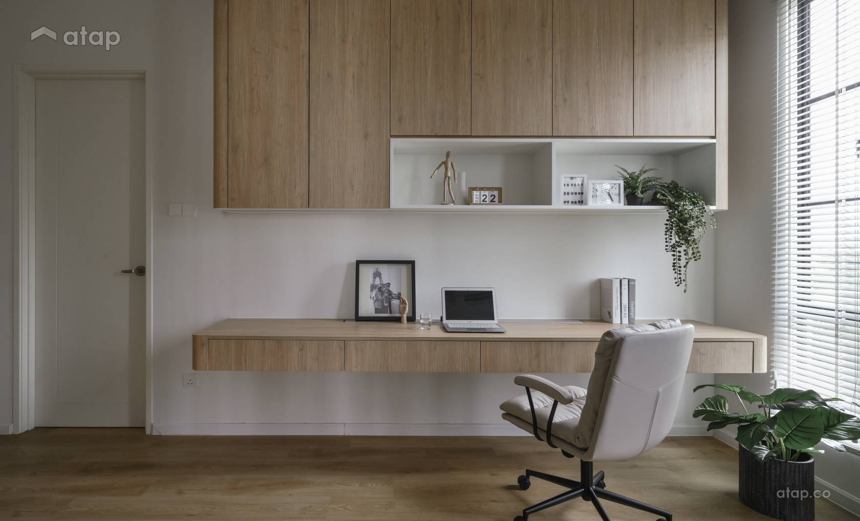 Minimalistic Study Room terrace design ideas & photos Malaysia | Atap.co