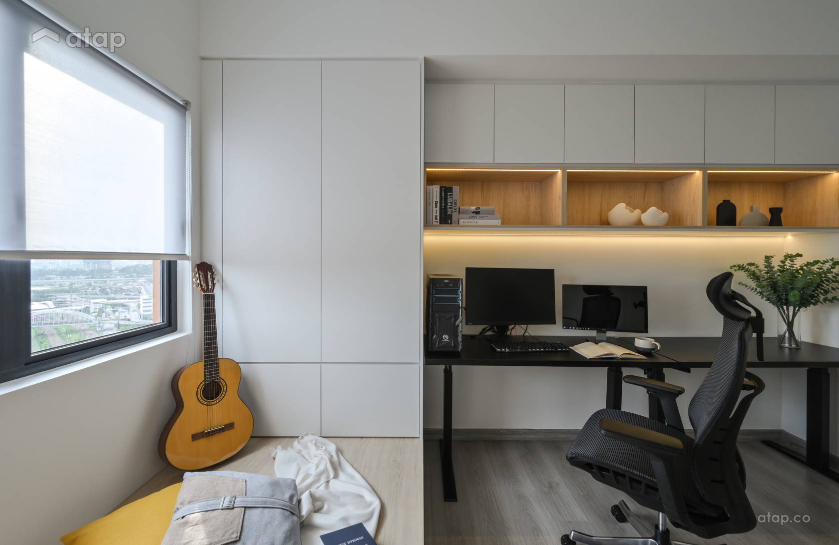 Minimalistic Modern Bedroom condominium design ideas & photos Malaysia ...