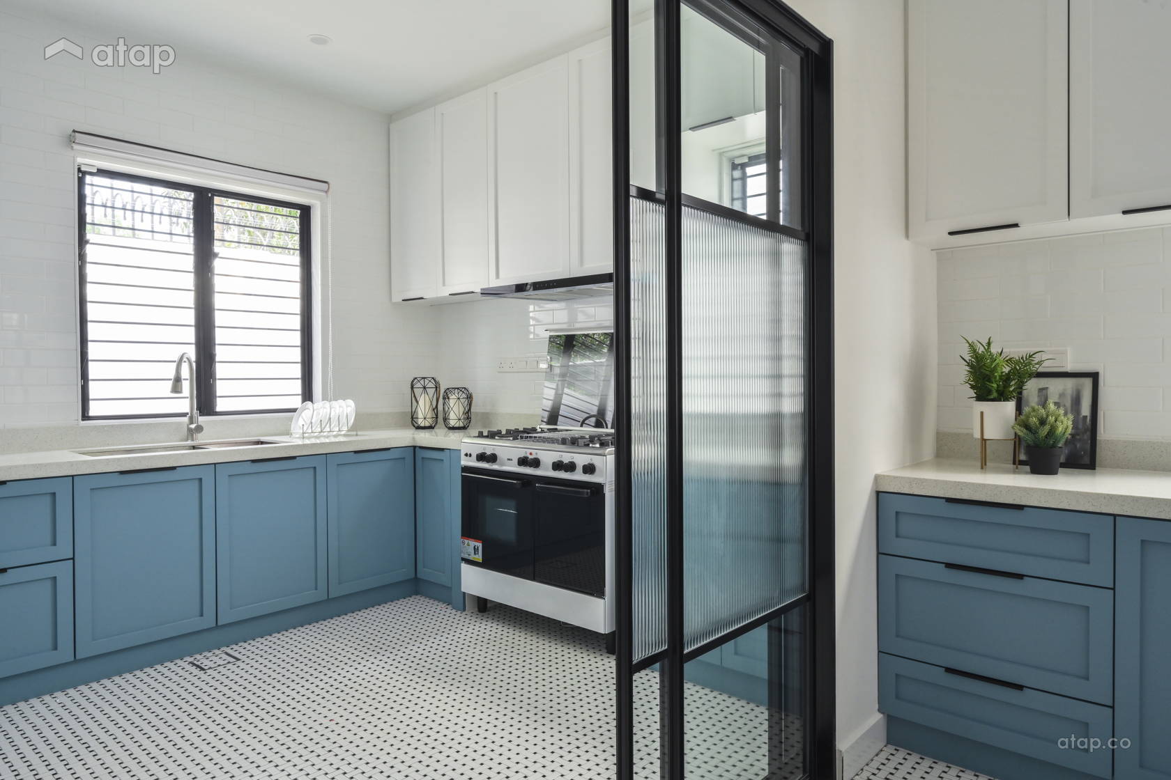 Modern Kitchen semi-detached design ideas & photos Malaysia | Atap.co