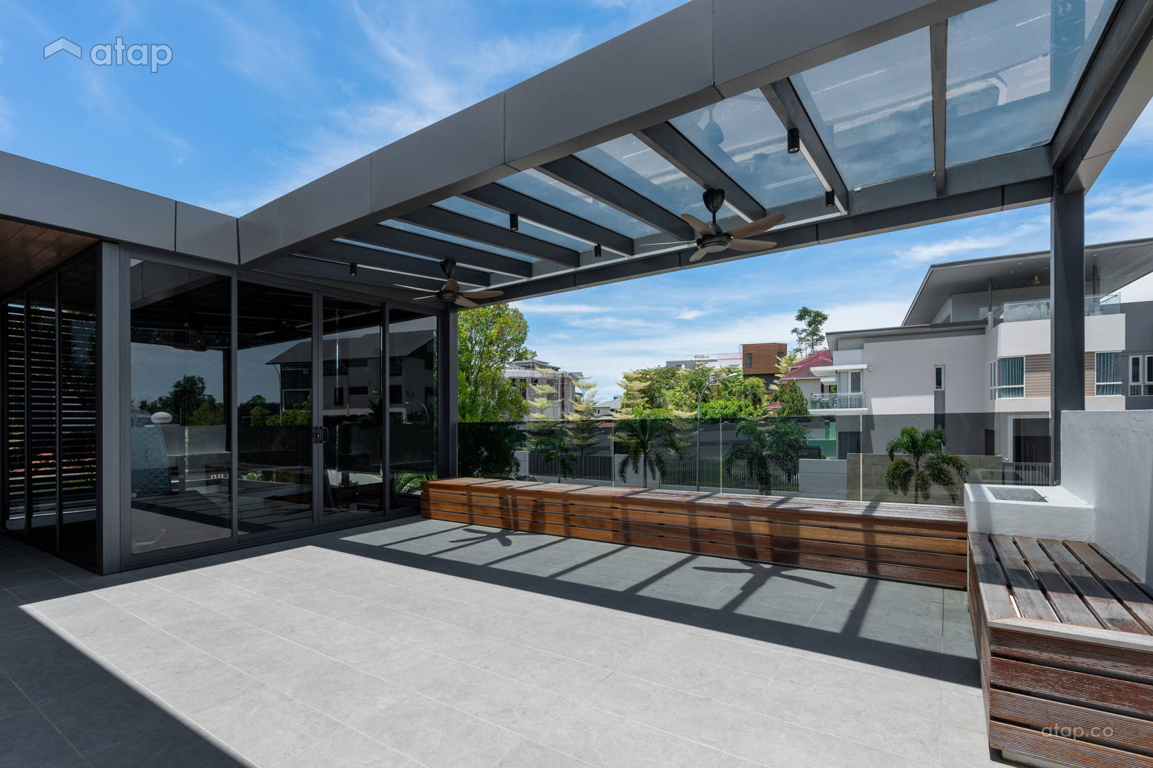 Minimalistic Modern Balcony semi-detached design ideas & photos ...