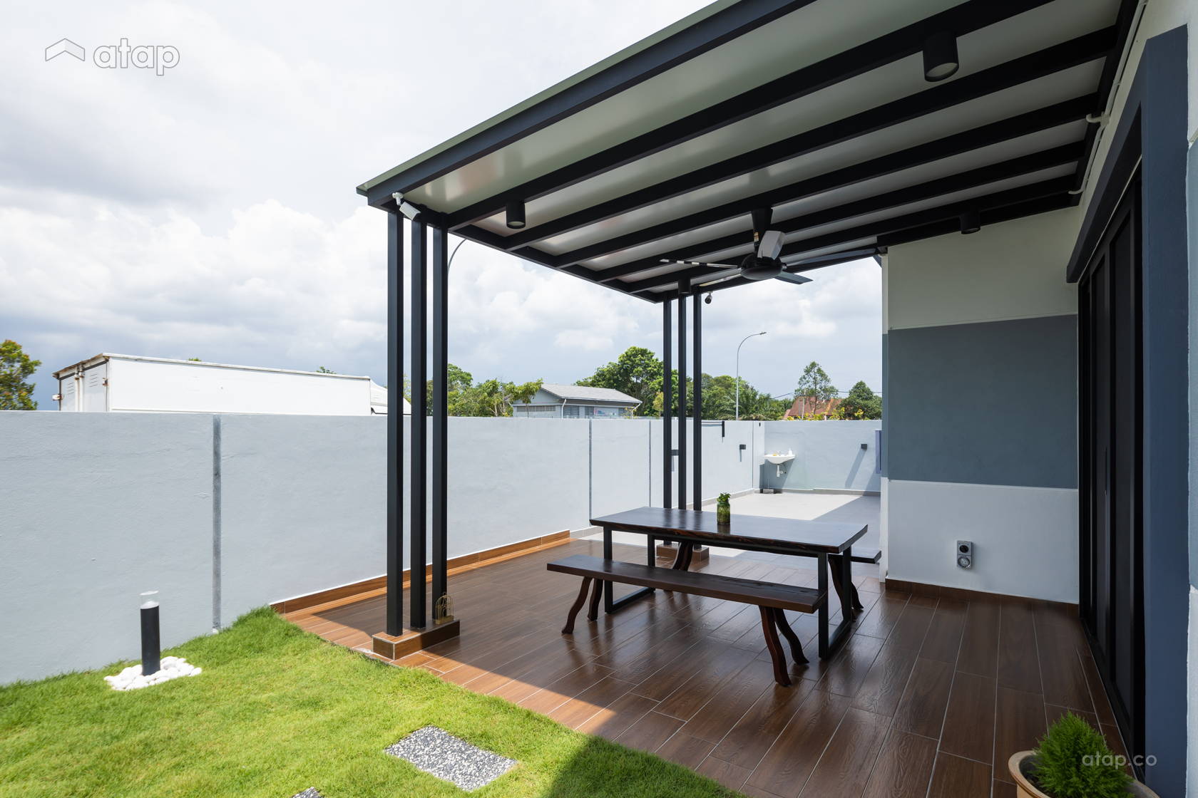 Contemporary Garden terrace design ideas & photos Malaysia | Atap.co