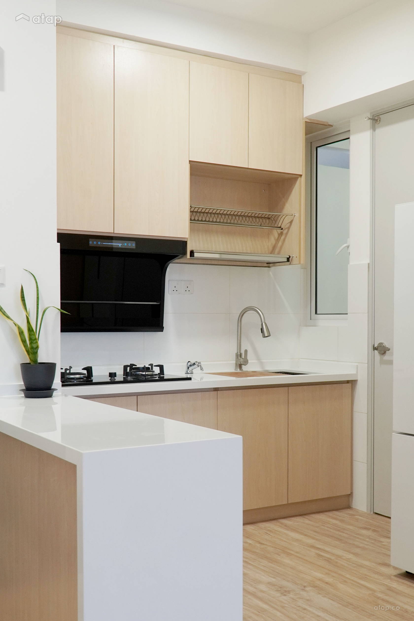 Minimalistic Zen Kitchen condominium design ideas & photos Malaysia ...